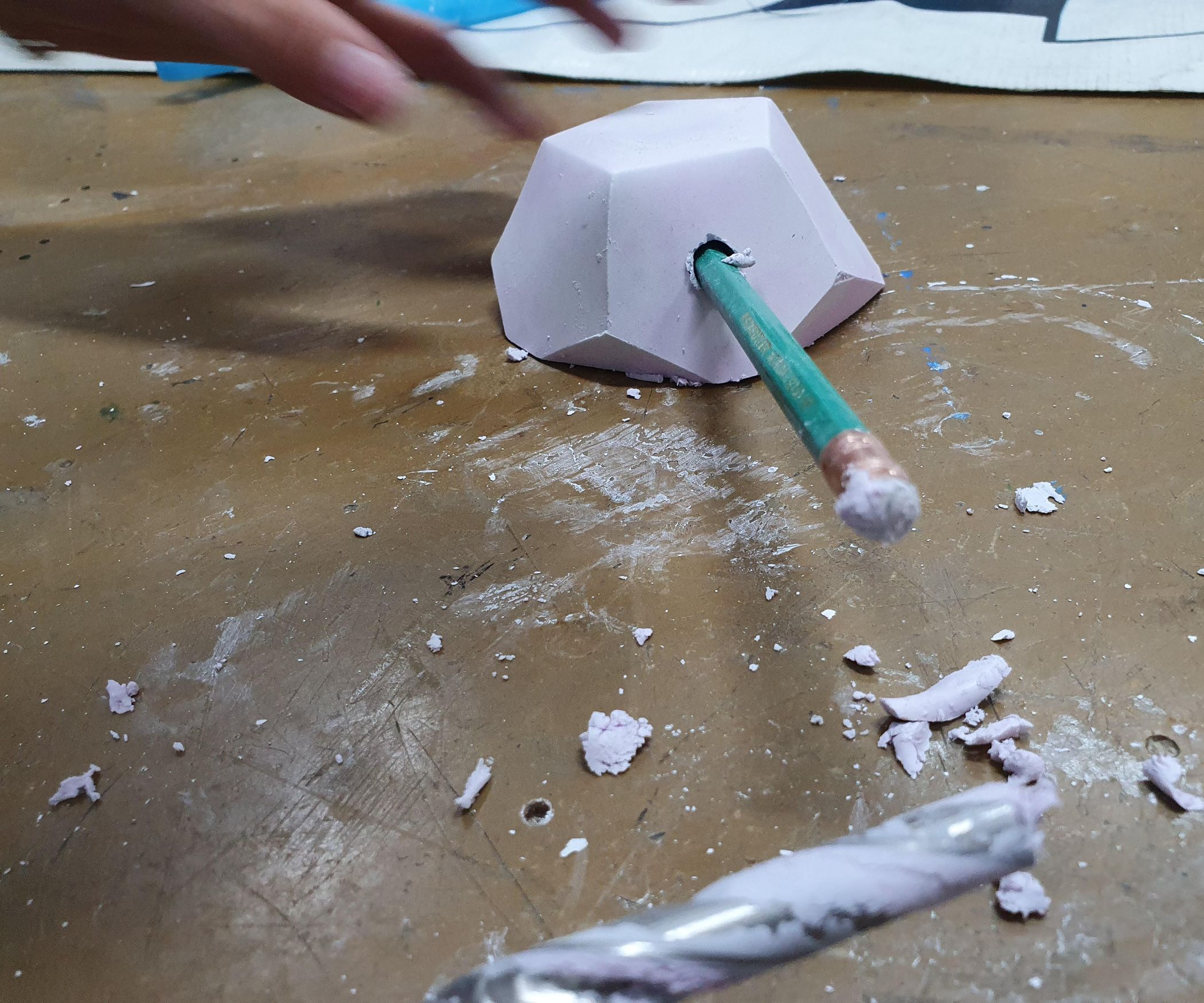 Multifunctional Paper Weight and Pencil Holder : 7 Steps - Instructables