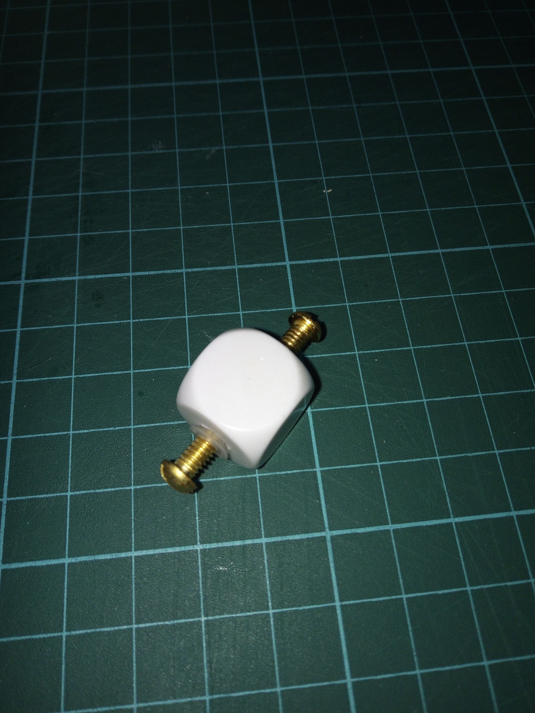 4 Sides Dice From Regular Dice : 4 Steps - Instructables