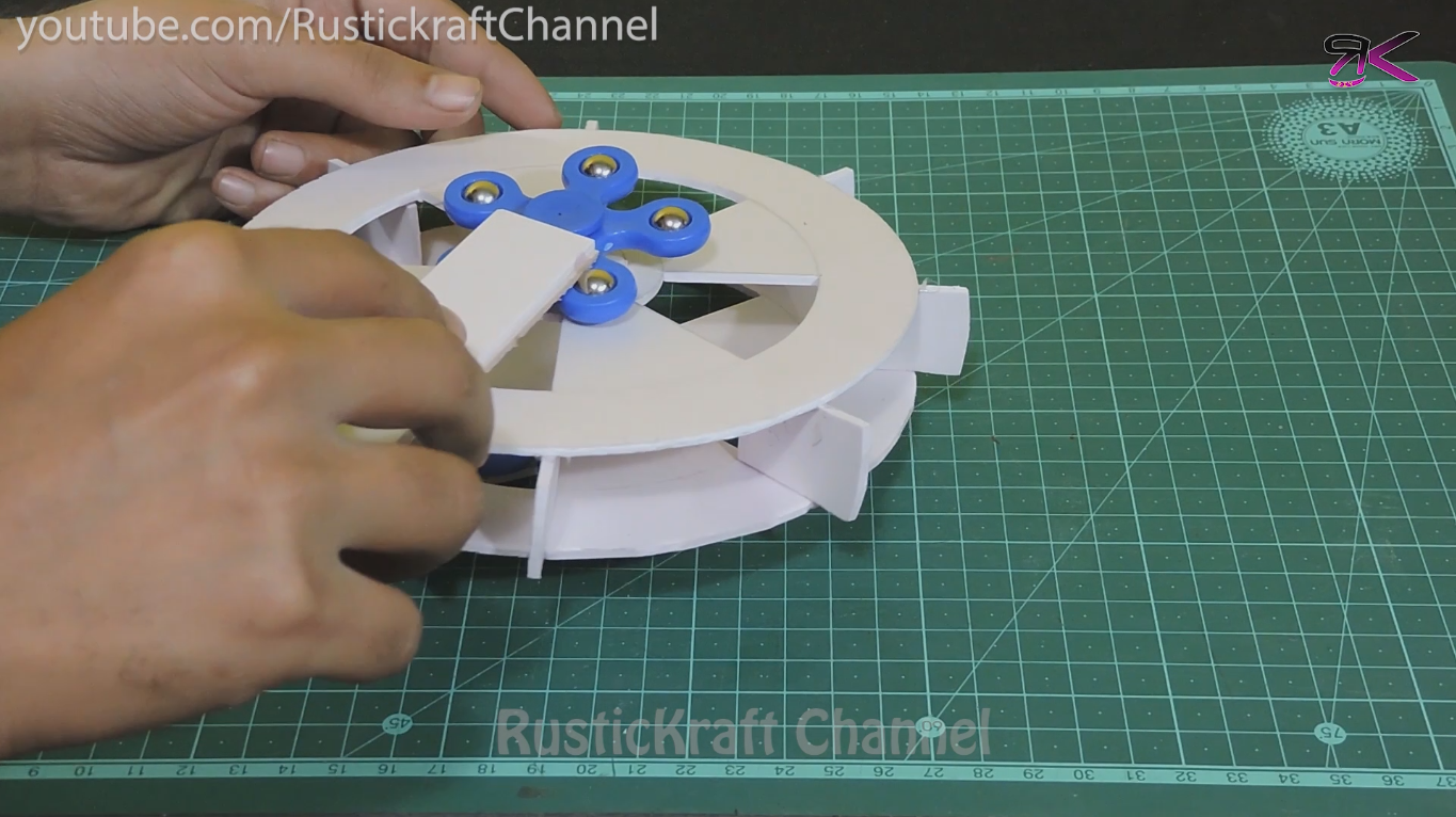 DIY Kinetic Art Water Wheel : 5 Steps - Instructables
