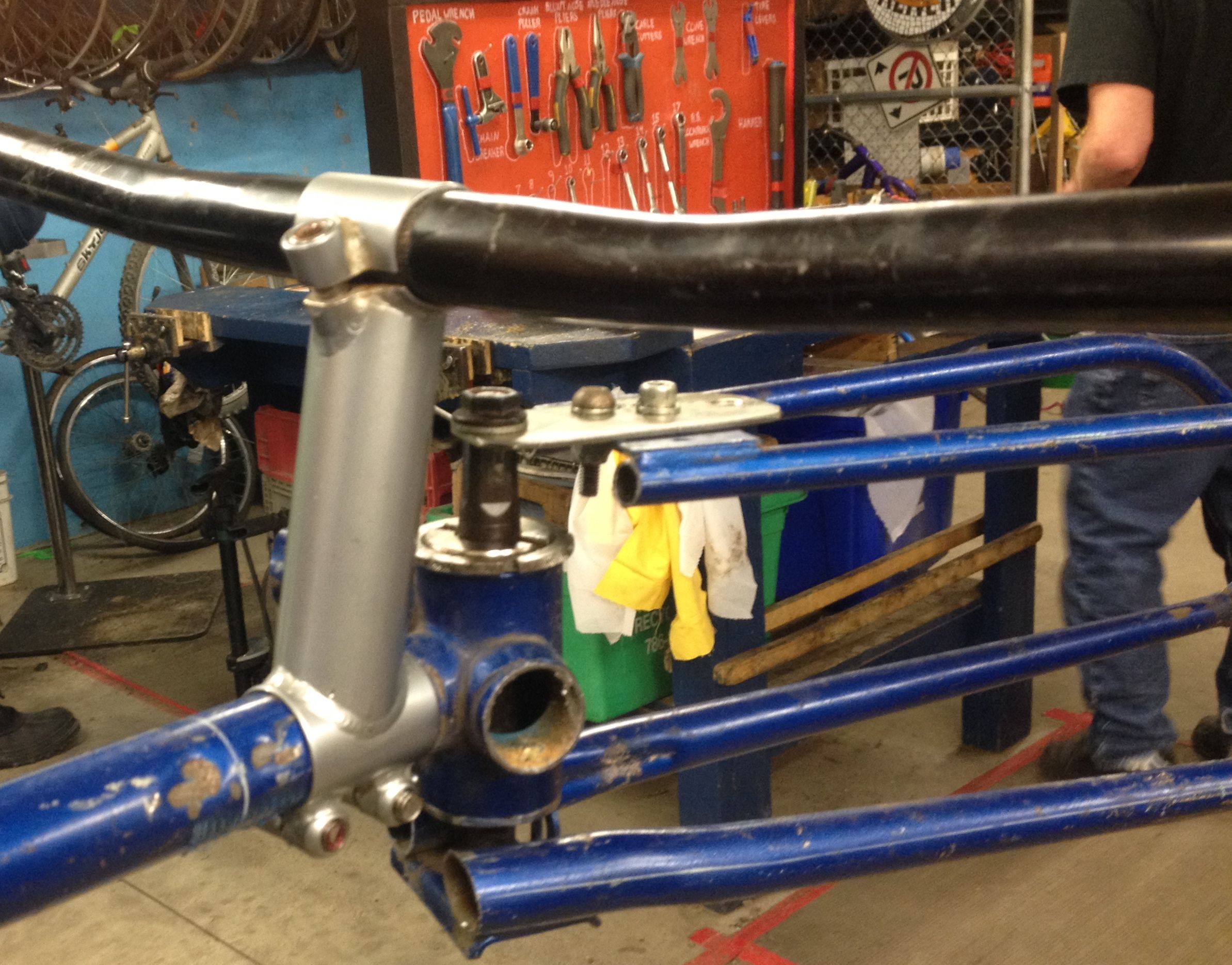 No Weld Single Wheel Bike Trailer : 7 Steps (with Pictures) - Instructables