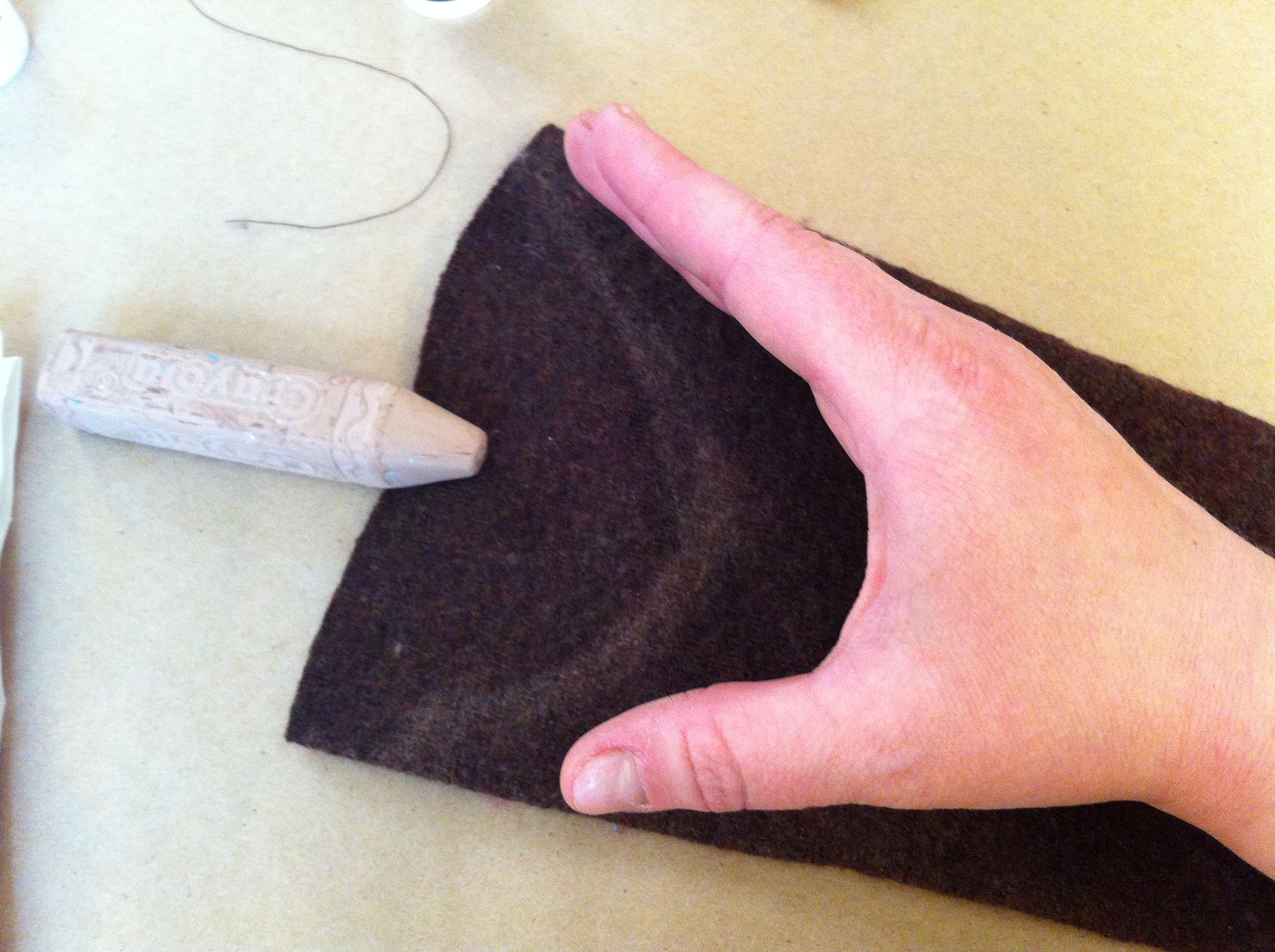 Simple Sweater Puppet : 6 Steps - Instructables