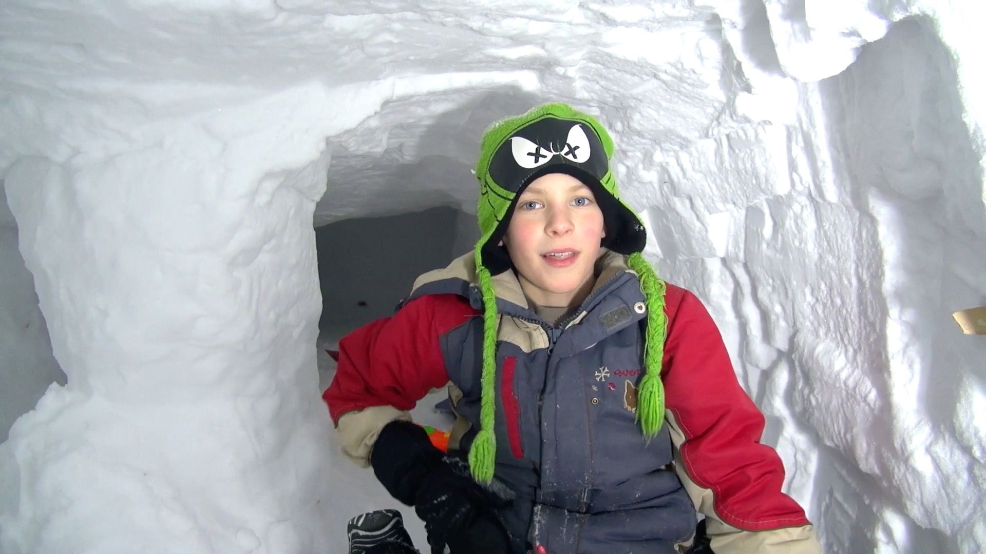 How to Build and Ultimate Snow Fort! : 4 Steps - Instructables