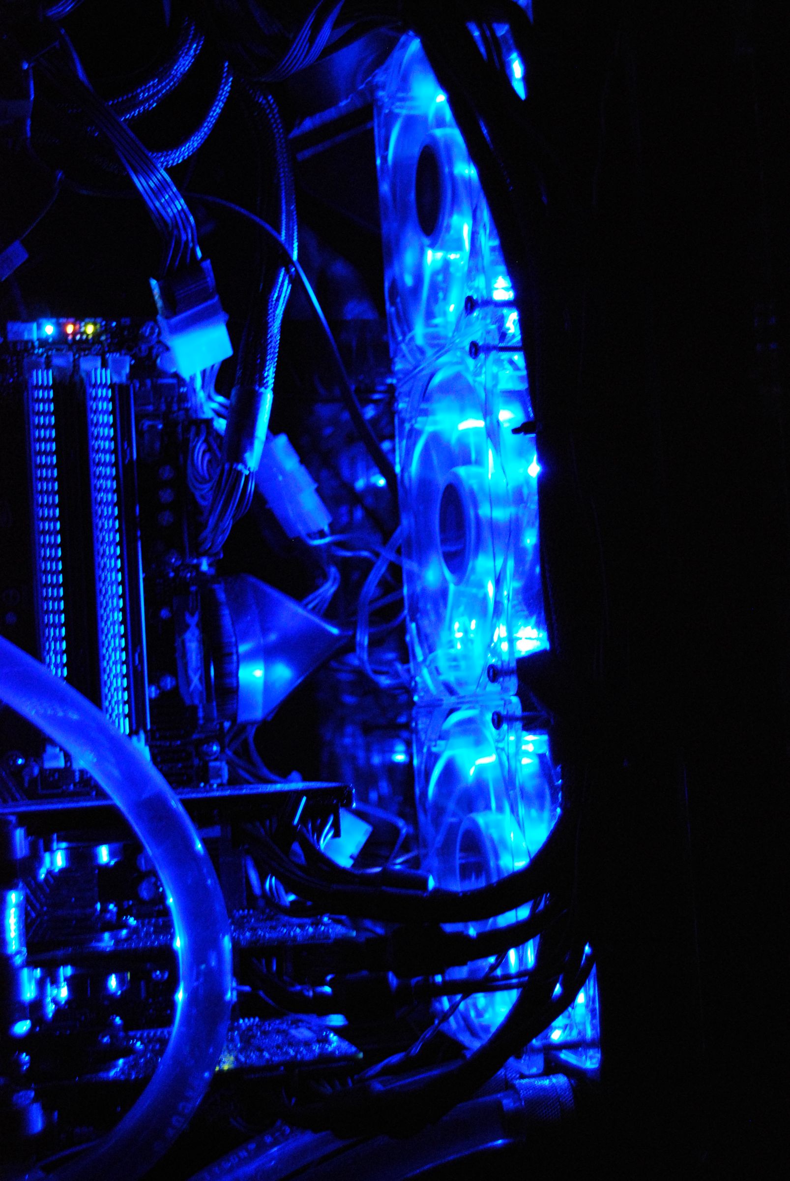Danger Den / Nvidia Tri SLI Water Cooled Gaming PC : 7 Steps ...