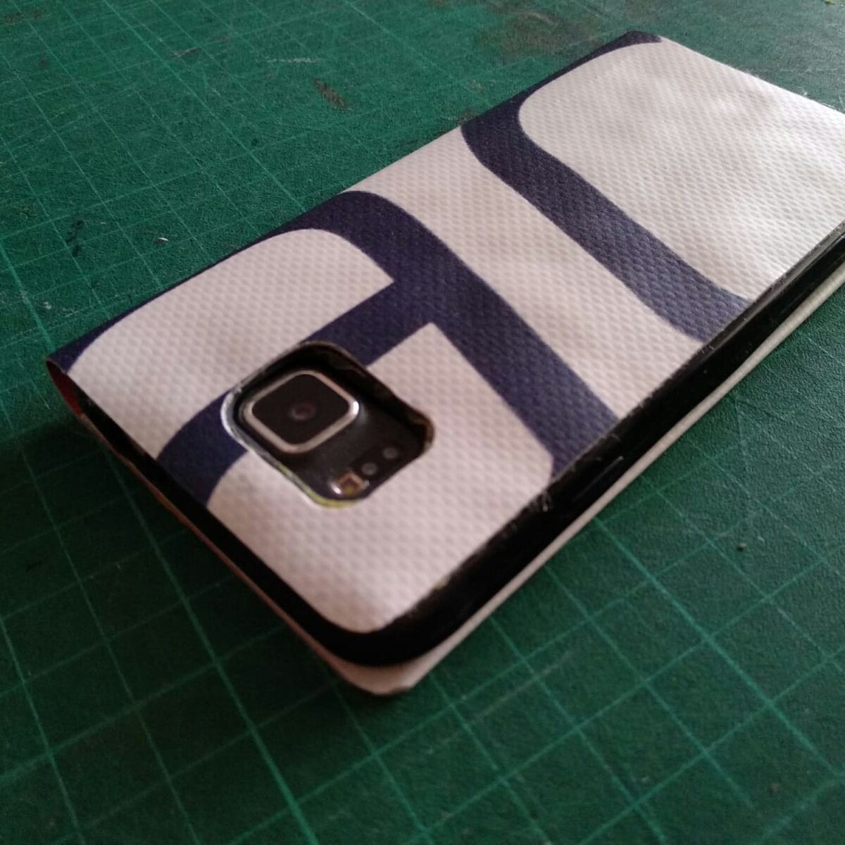 Replace Flap on Phone Case : 9 Steps (with Pictures) - Instructables