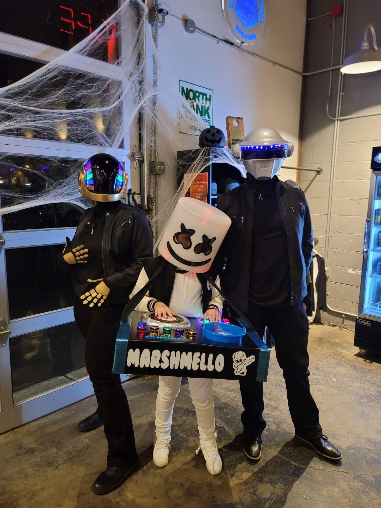 Daft Punk Costume : 9 Steps (with Pictures) - Instructables