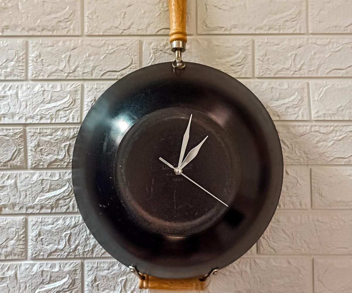 Wok Clock - Turn an Old Pan or Wok Into a Modern Clock : 4 Steps ...
