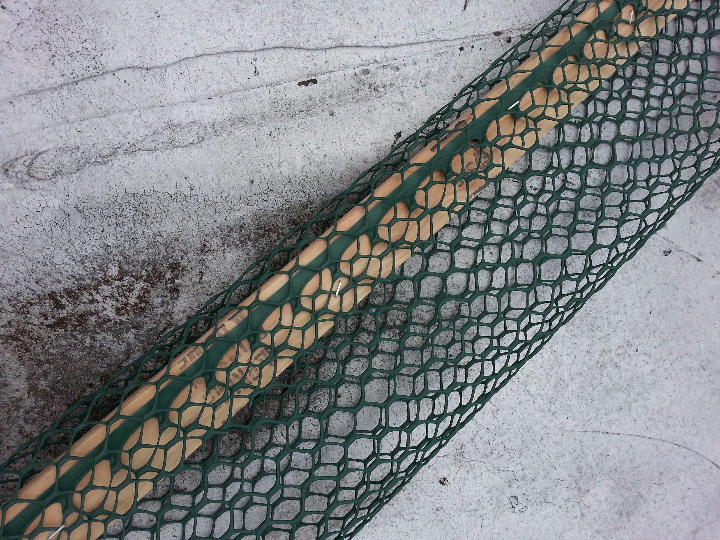 Giant Skeleton Halloween Decoration : 10 Steps (with Pictures ...