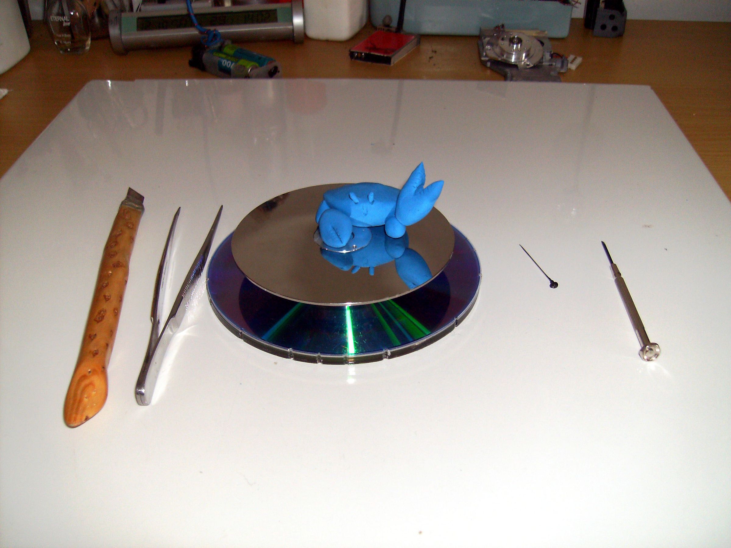 Mini Sculpting Table : 5 Steps - Instructables