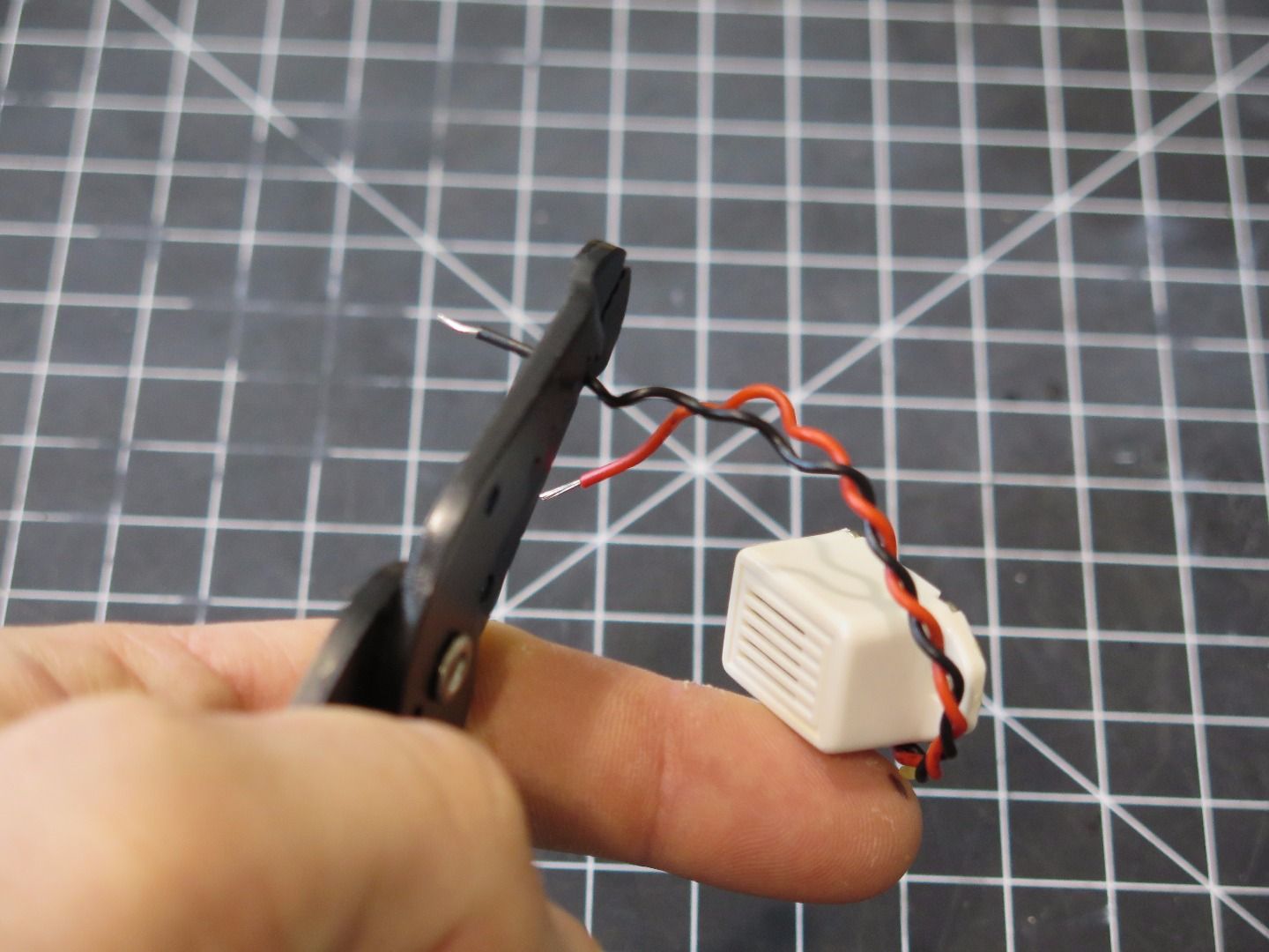 Vacuum Buzzer : 4 Steps (with Pictures) - Instructables