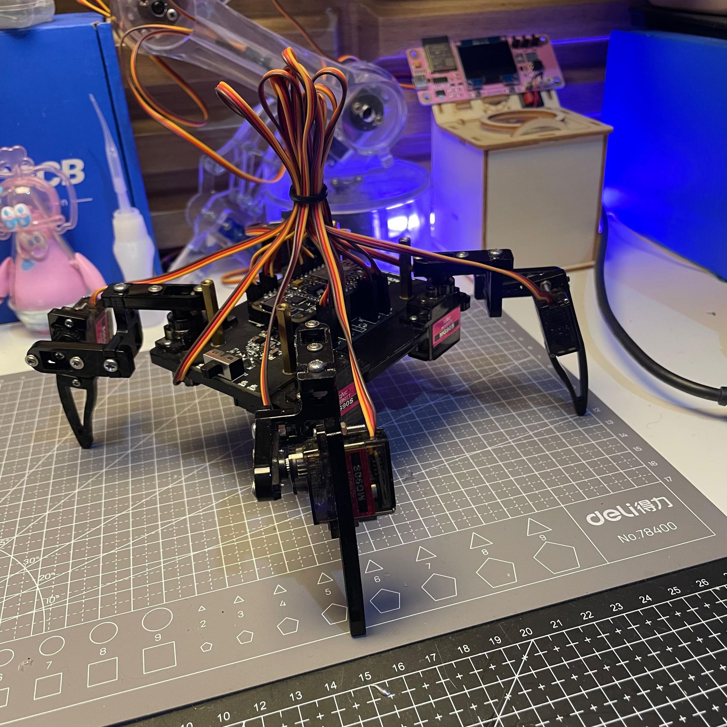 How to Build an 8-servo Spider-like Robot (a Quadruped) Using ACEBOTT ...