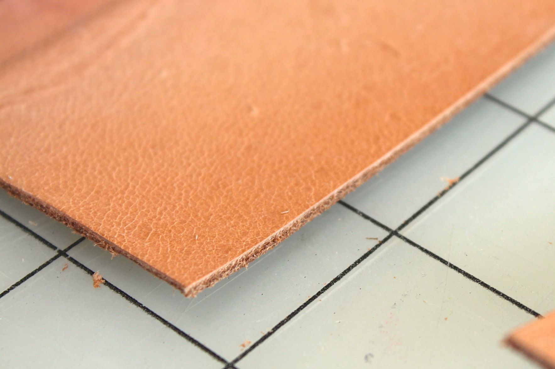 How to Cut Leather : 4 Steps (with Pictures) - Instructables