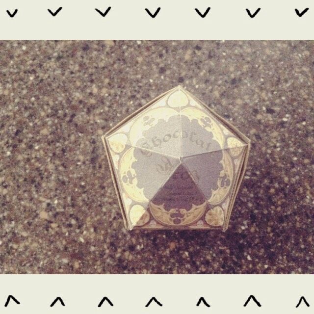 Paper Chocolate Frog : 7 Steps - Instructables