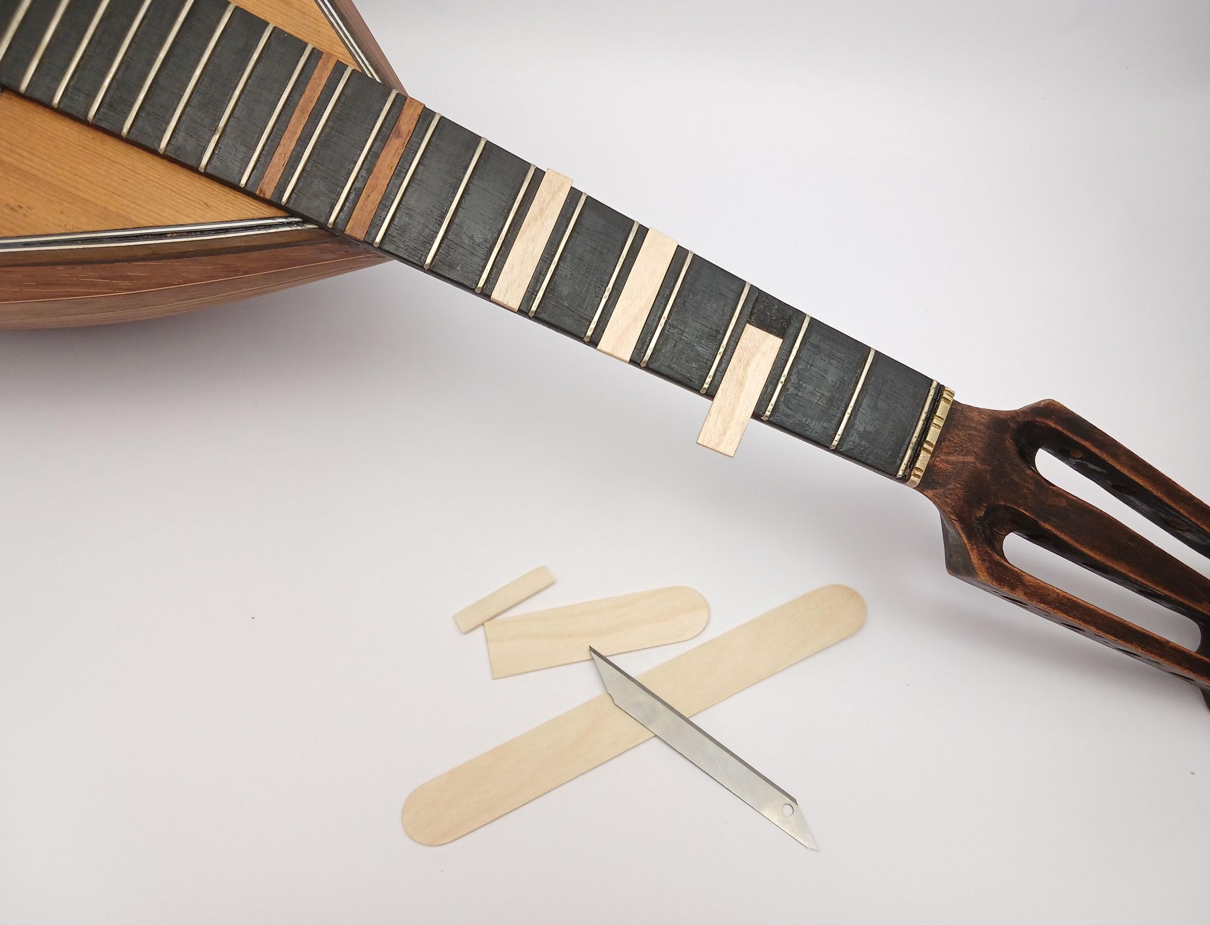 Restore Broken String Instruments and Make Them "Self-Playing"! : 8 ...