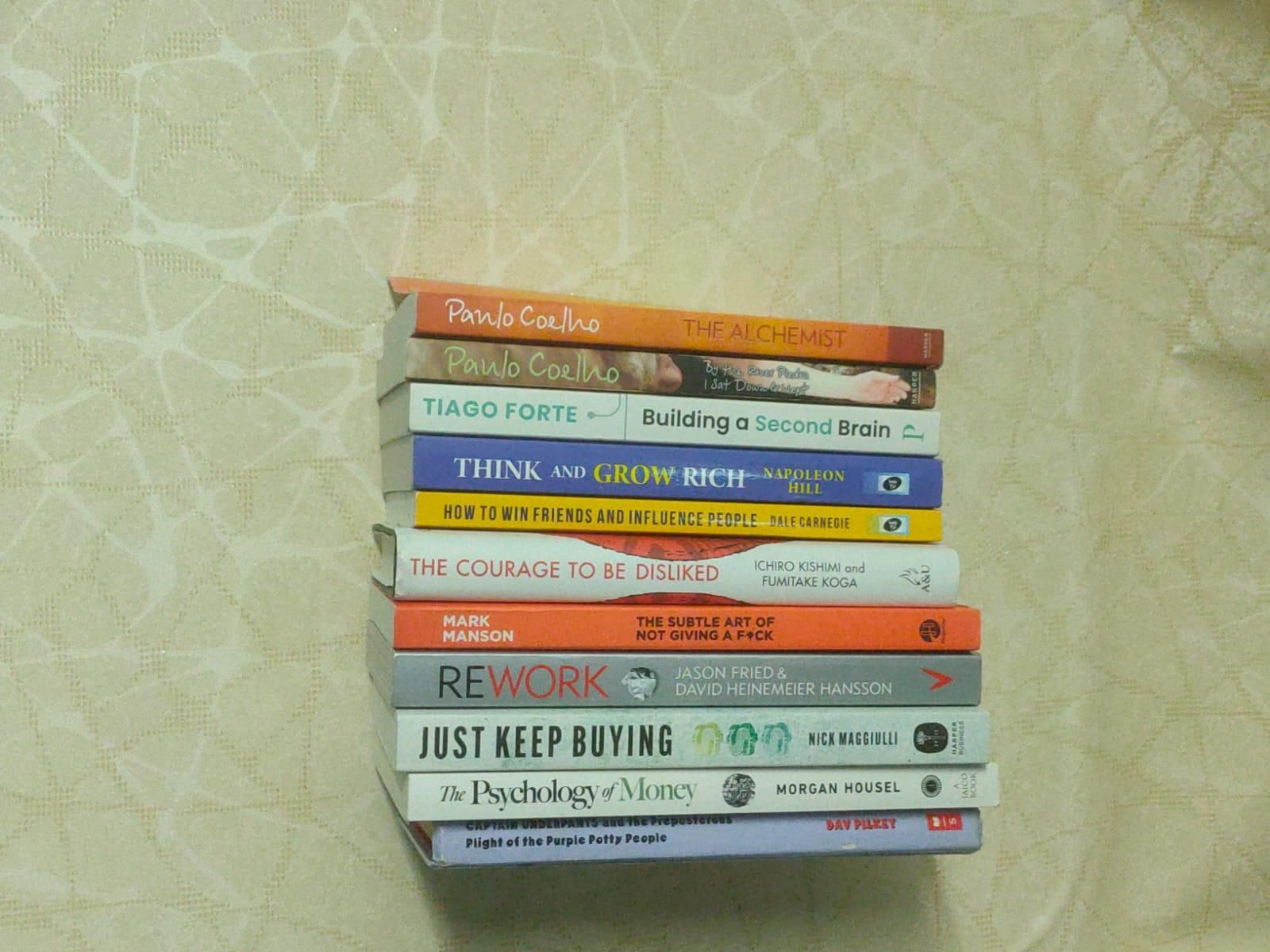 Make DIY Floating Bookshelf for Free : 9 Steps - Instructables