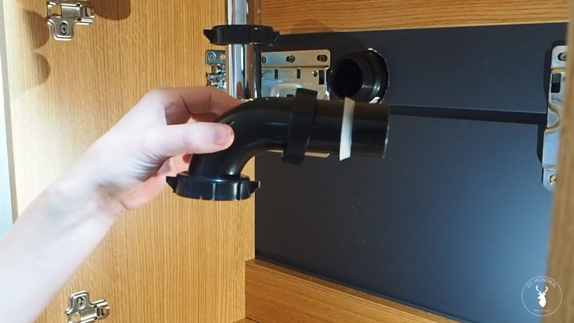 How to Install a Bathroom Sink Drain : 4 Steps (with Pictures ...