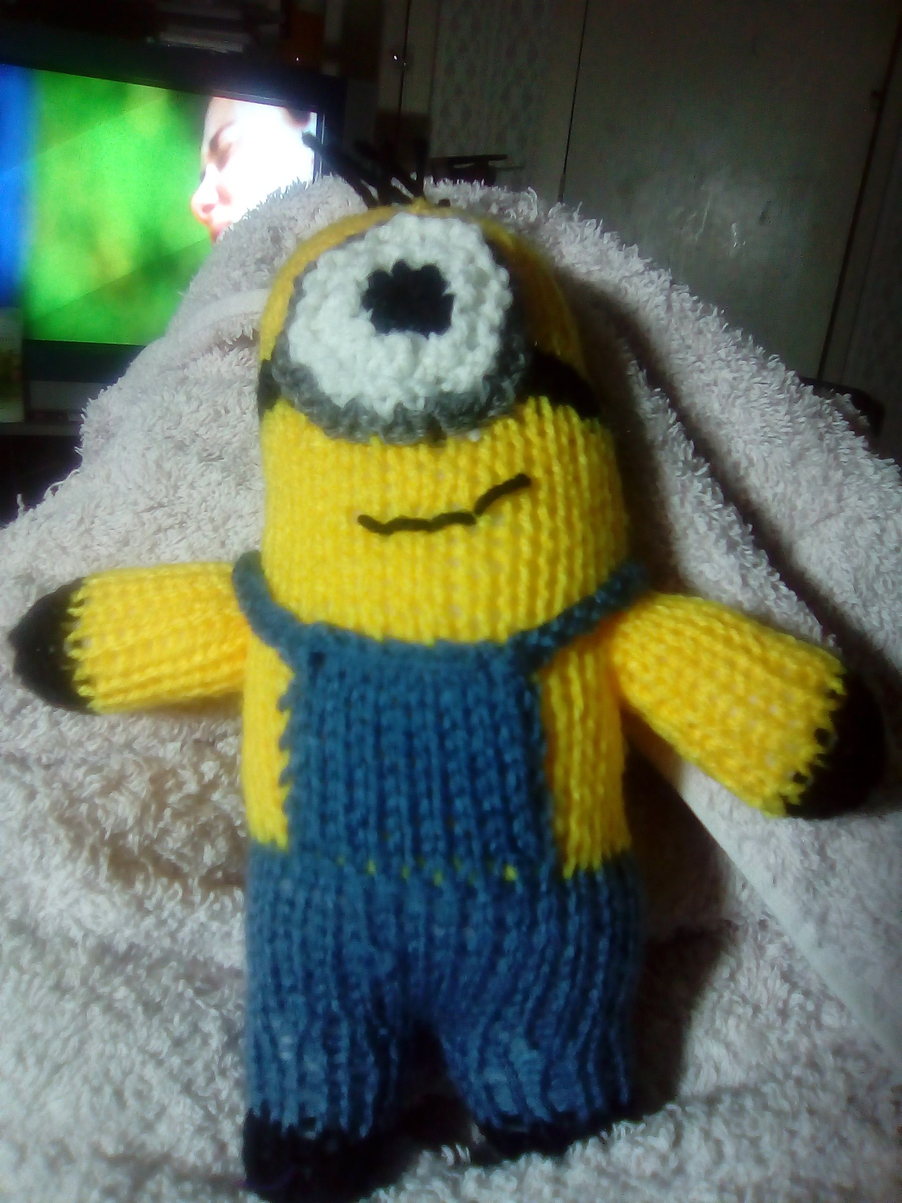 Minion Knitting Pattern