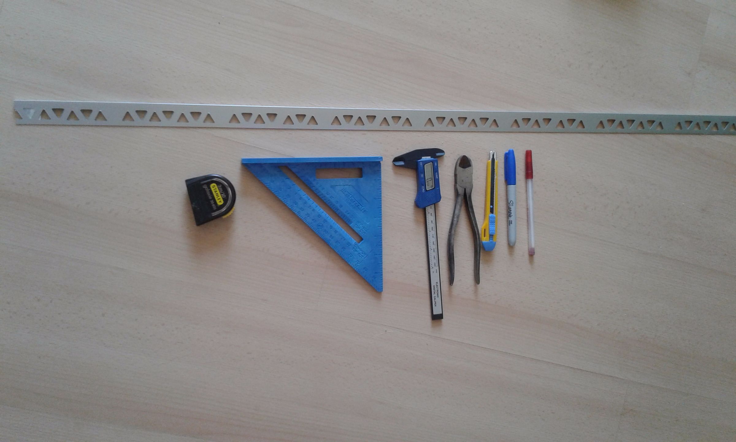 Grey Hoverman Free TV Easy Indoor Antenna : 17 Steps (with Pictures ...