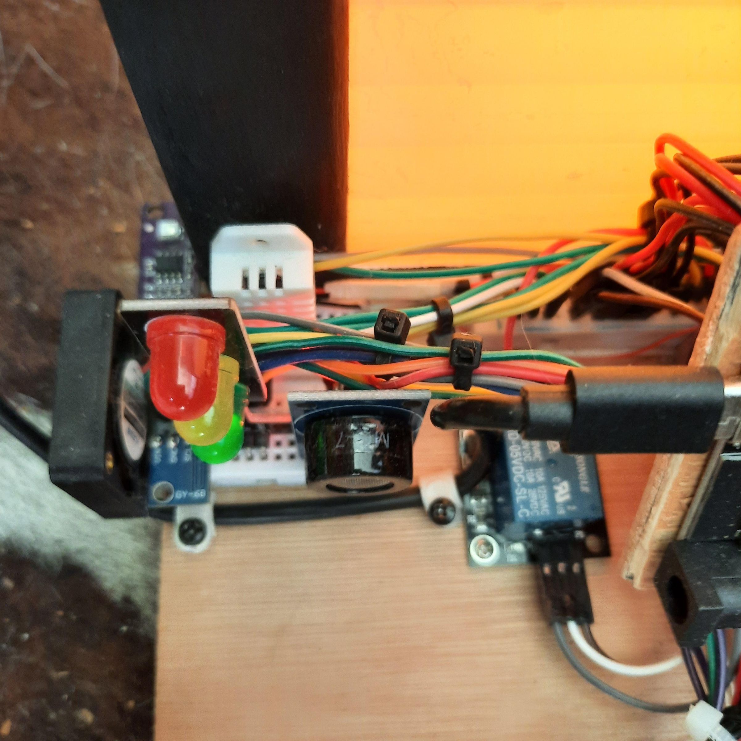 Botje, Interactive Arduino R4 WiFi Companion - Instructables