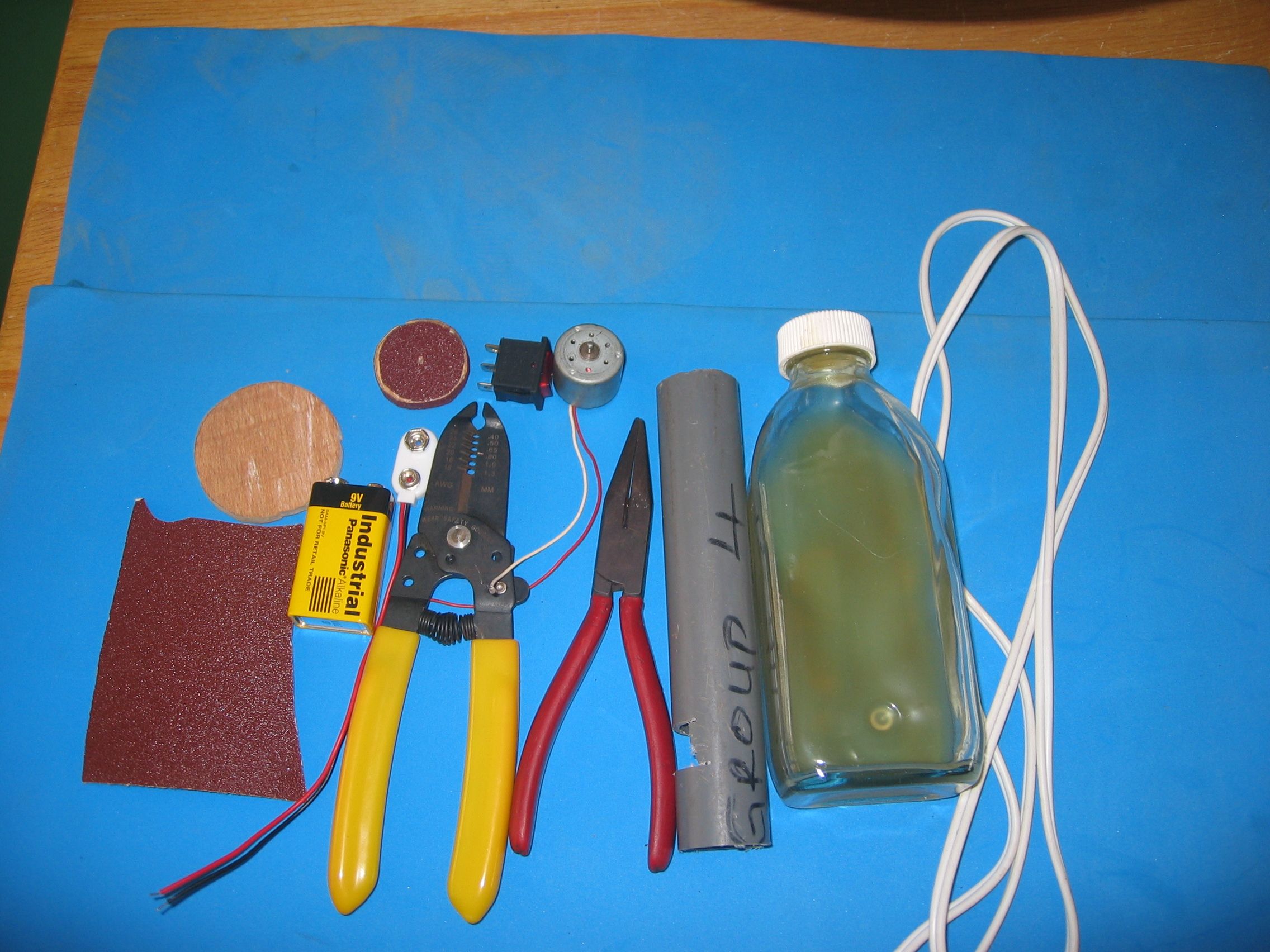 DRILLING AND SANDPAPER MACHINE : 4 Steps - Instructables