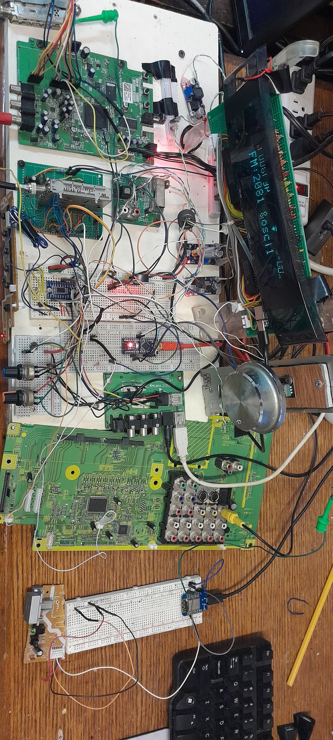 ESP8266 NTSC Analog TV Broadcast on Channel 3 : 3 Steps (with Pictures ...