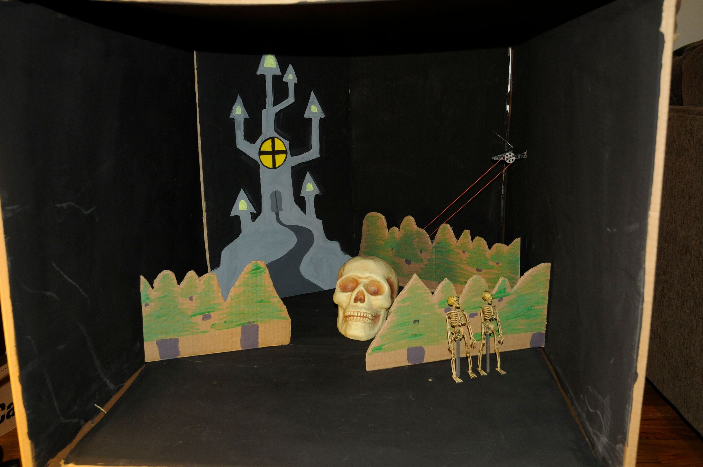 Spooky Halloween Diorama - Instructables