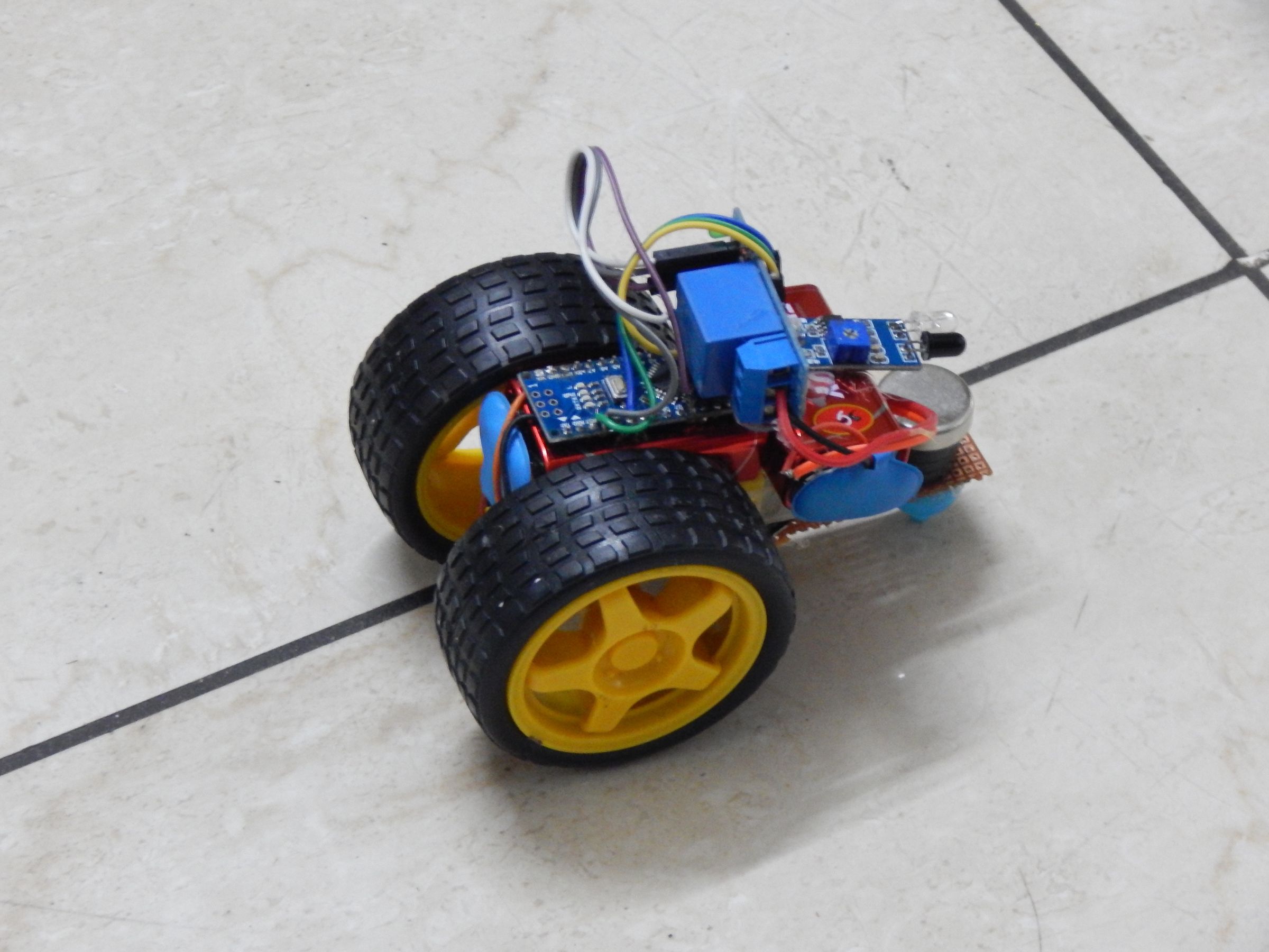 Tiny Hand Follower Robot : 5 Steps - Instructables
