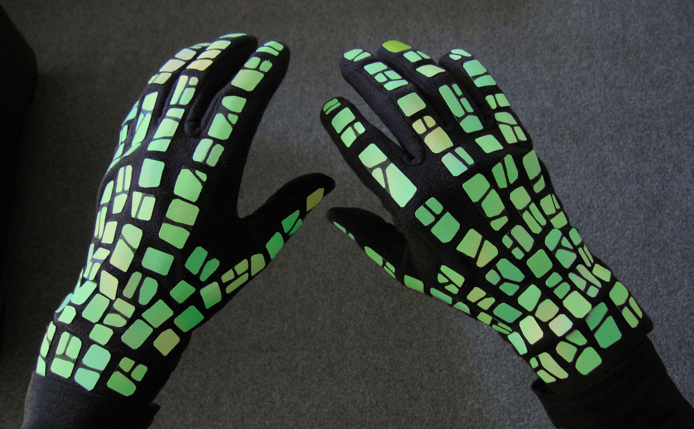 SKELETON GLOVES : 10 Steps (with Pictures) - Instructables