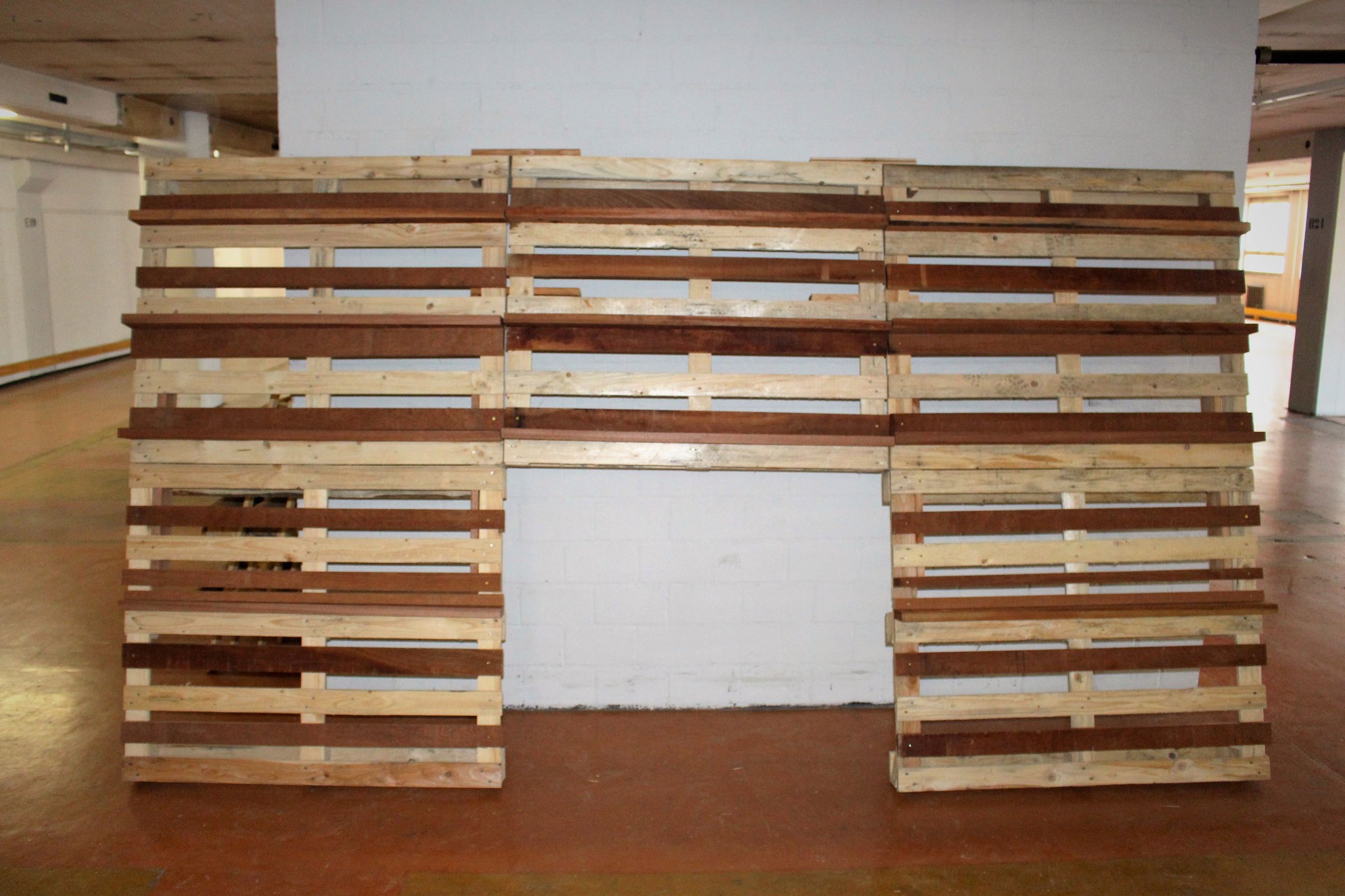 Pallet Library : 3 Steps - Instructables