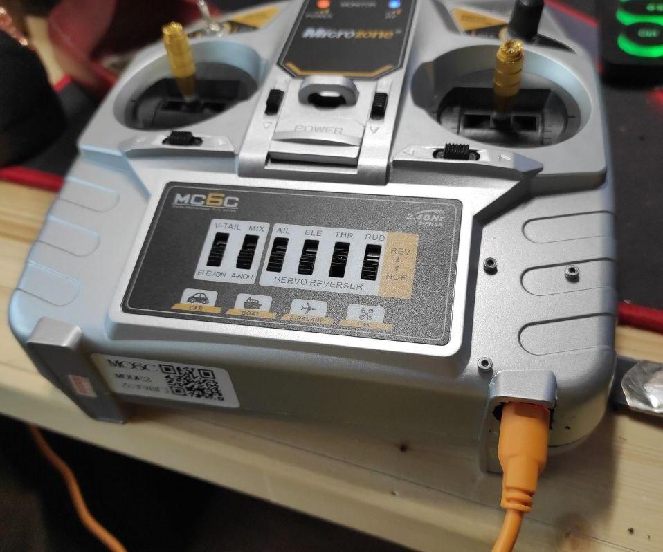 Conversion of the MICROZONE MC6c Flight Controller Into a HID Usb Joystick Using ARDUINO : 3 ...