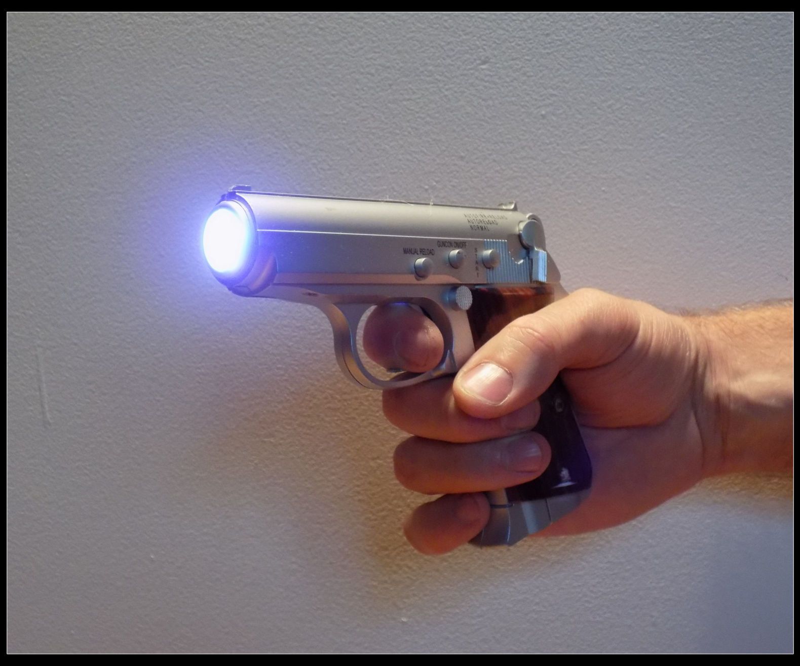 LED Gun Torch : 7 Steps - Instructables