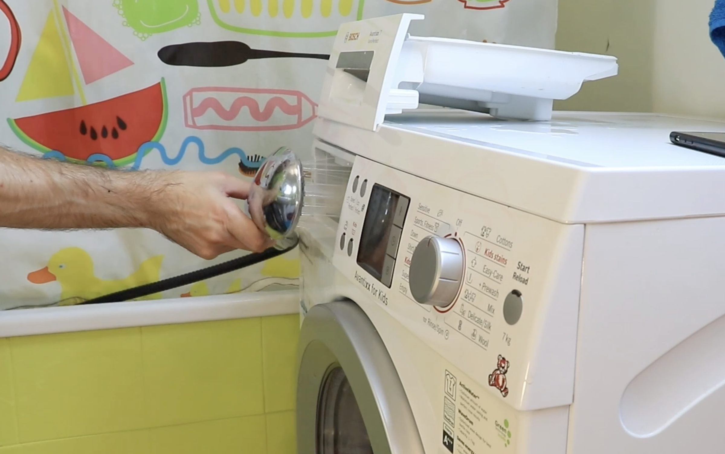 How to Clean a Smelly Washing Machine : 5 Steps (with Pictures ...