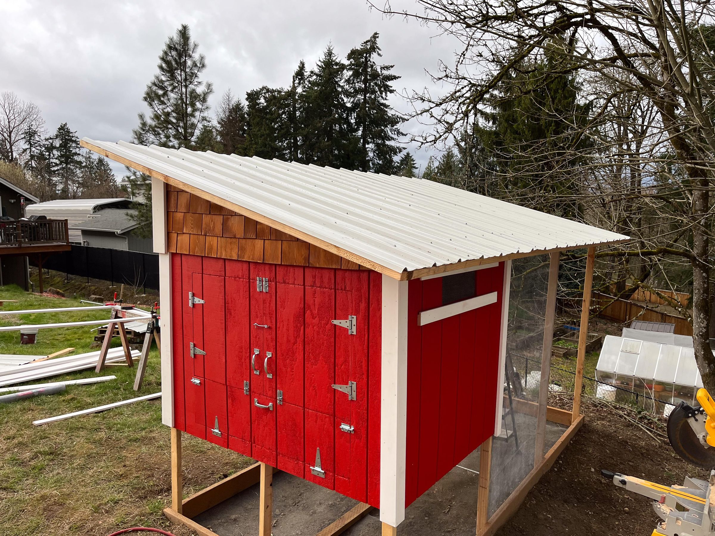Build a DIY Chicken Palace : 7 Steps (with Pictures) - Instructables