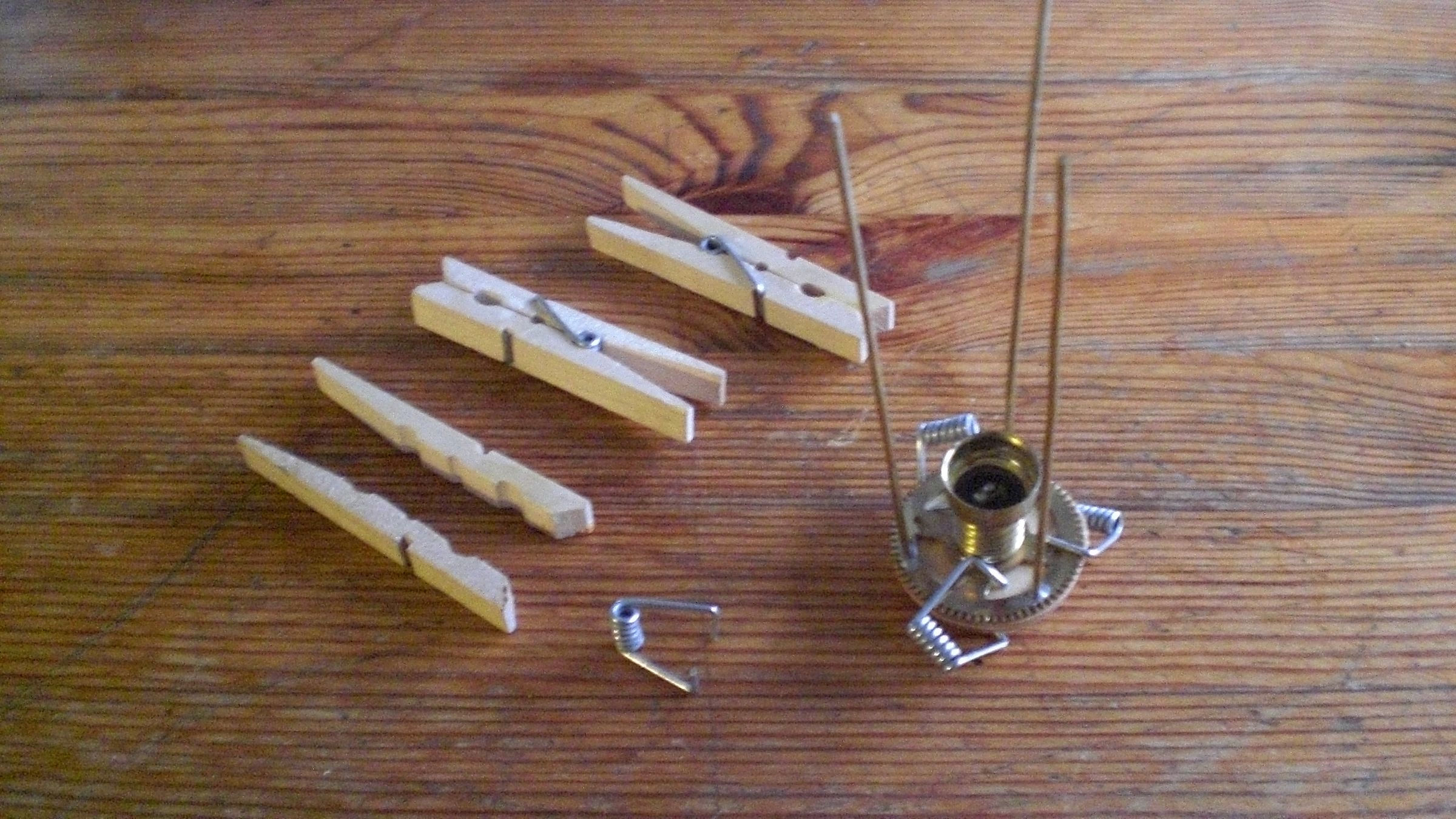 Steampunked Magic Eye Winker Powered by Batteries and USB-connected ...