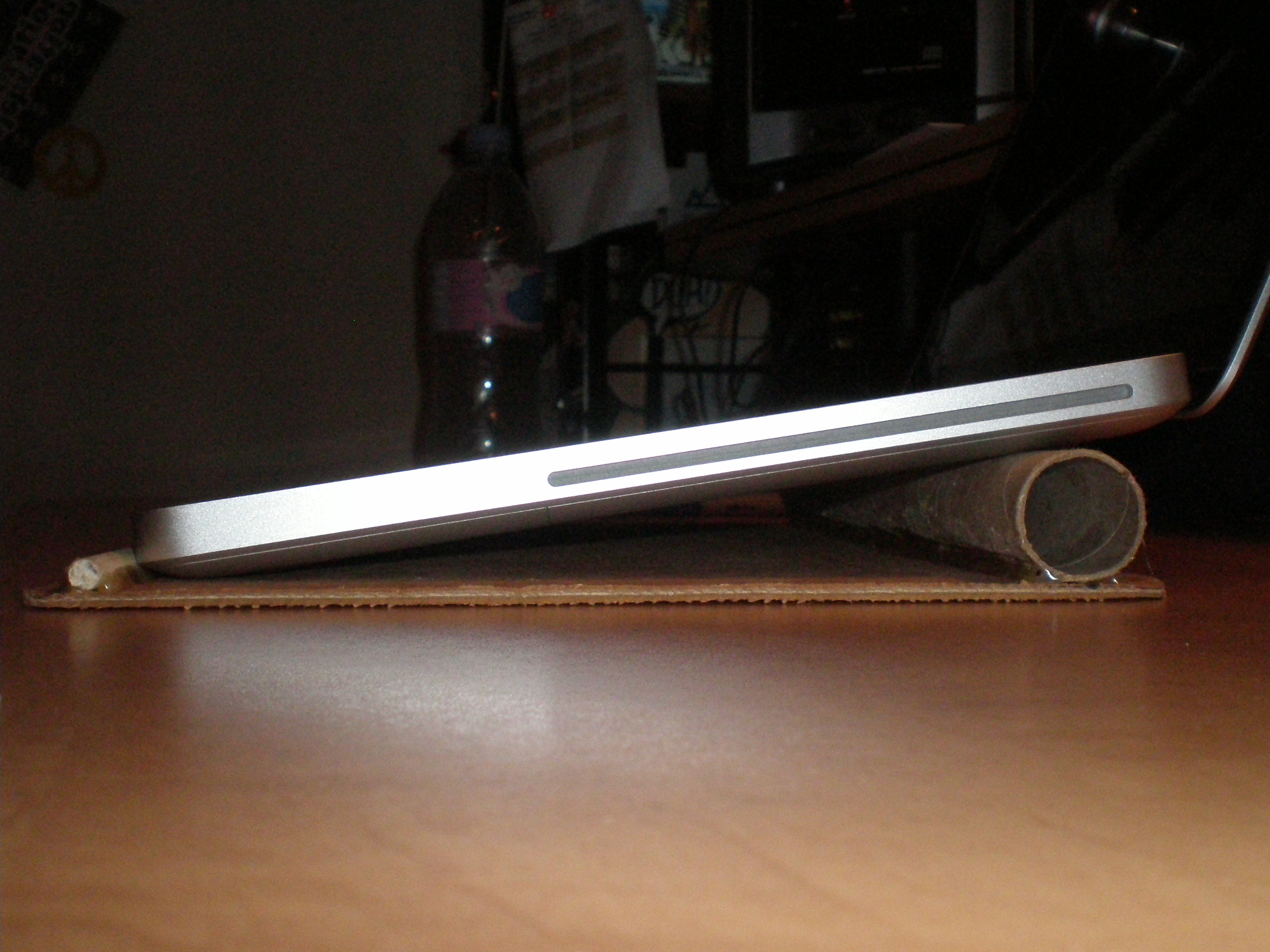 Simple and Cheap Laptop Stand : 3 Steps - Instructables