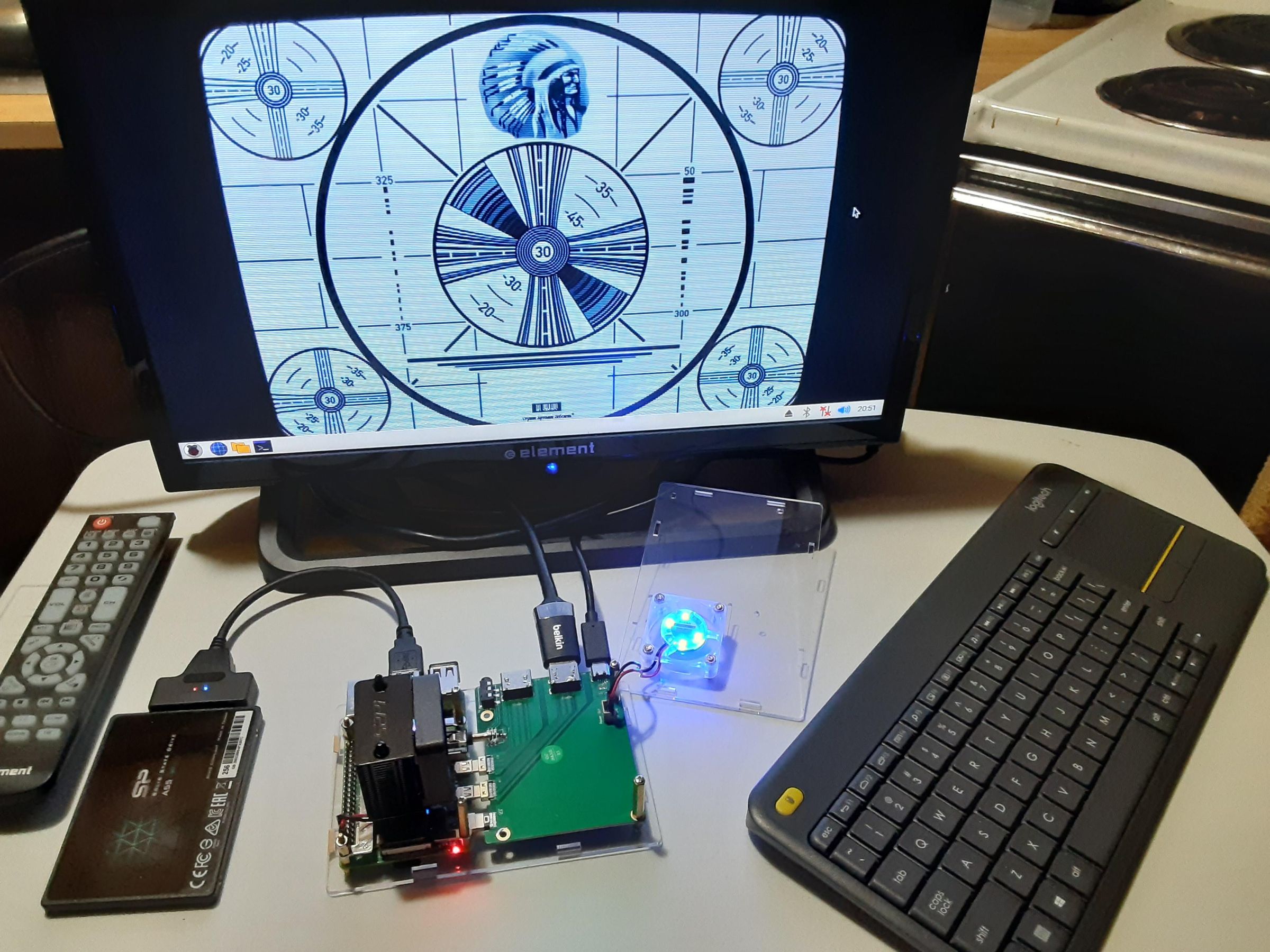 Desktop Pi Hardware Assembly : 12 Steps (with Pictures) - Instructables