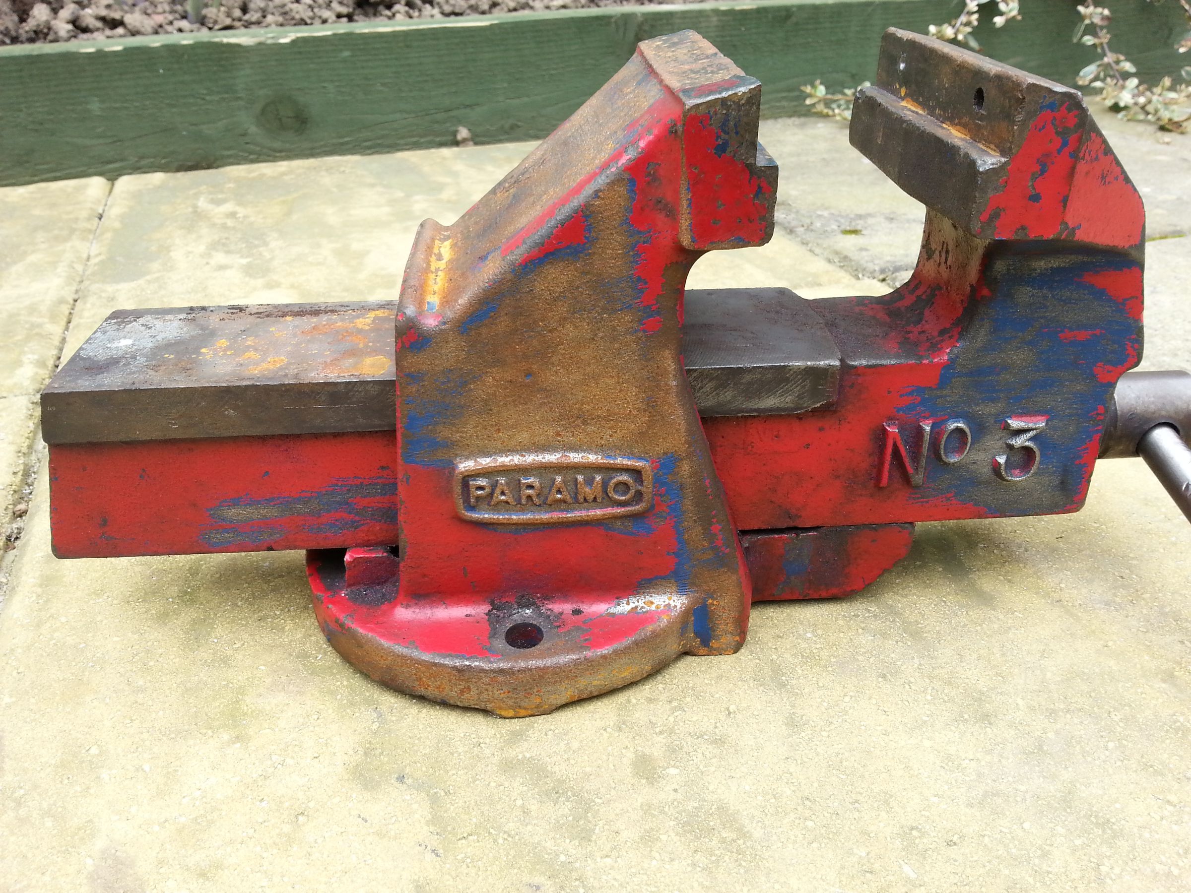 Bench Vice Refurb'. : 9 Steps (with Pictures) - Instructables
