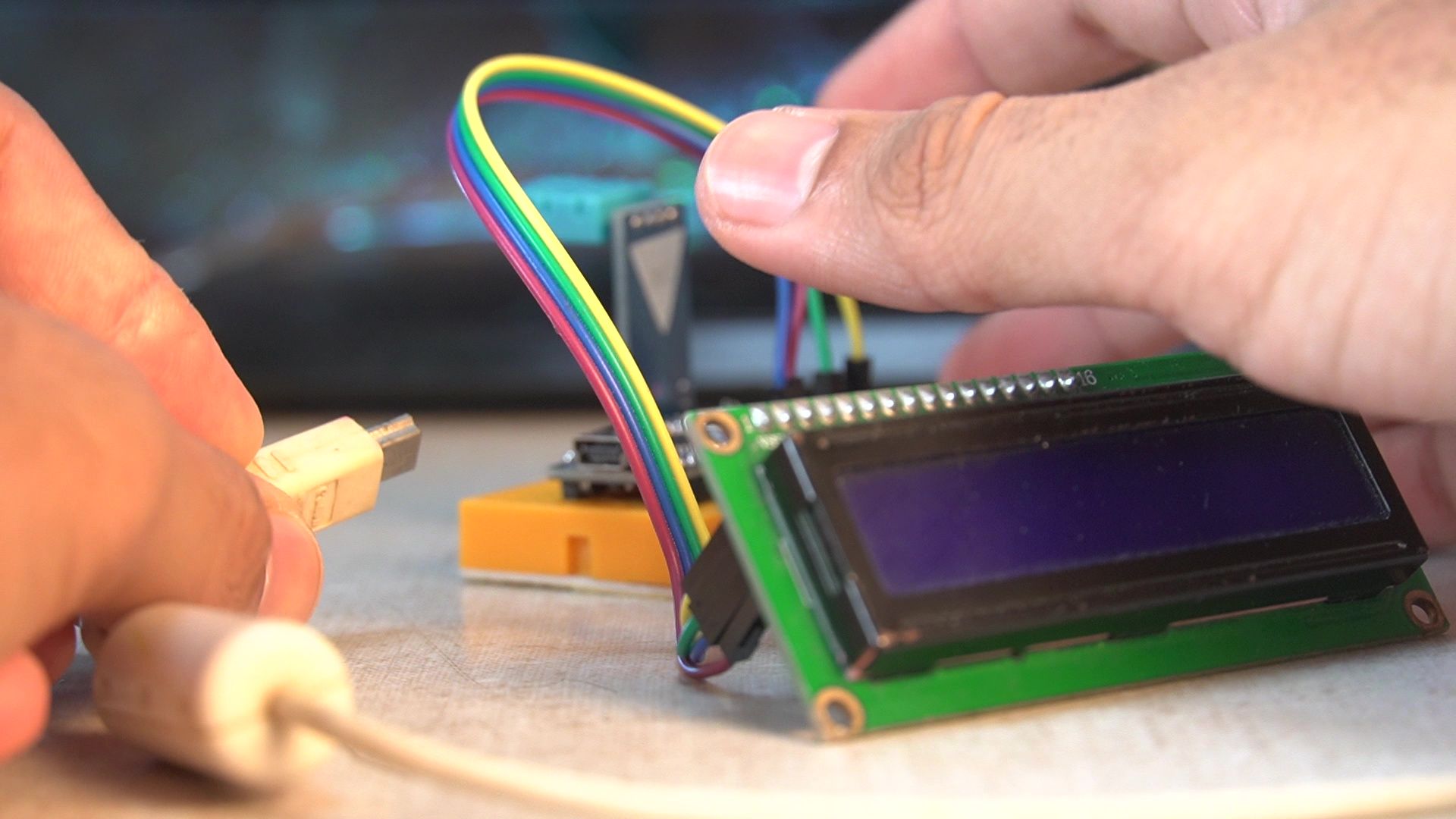 How to Make an Arduino Weather Station With DHT11 Temperature and ...