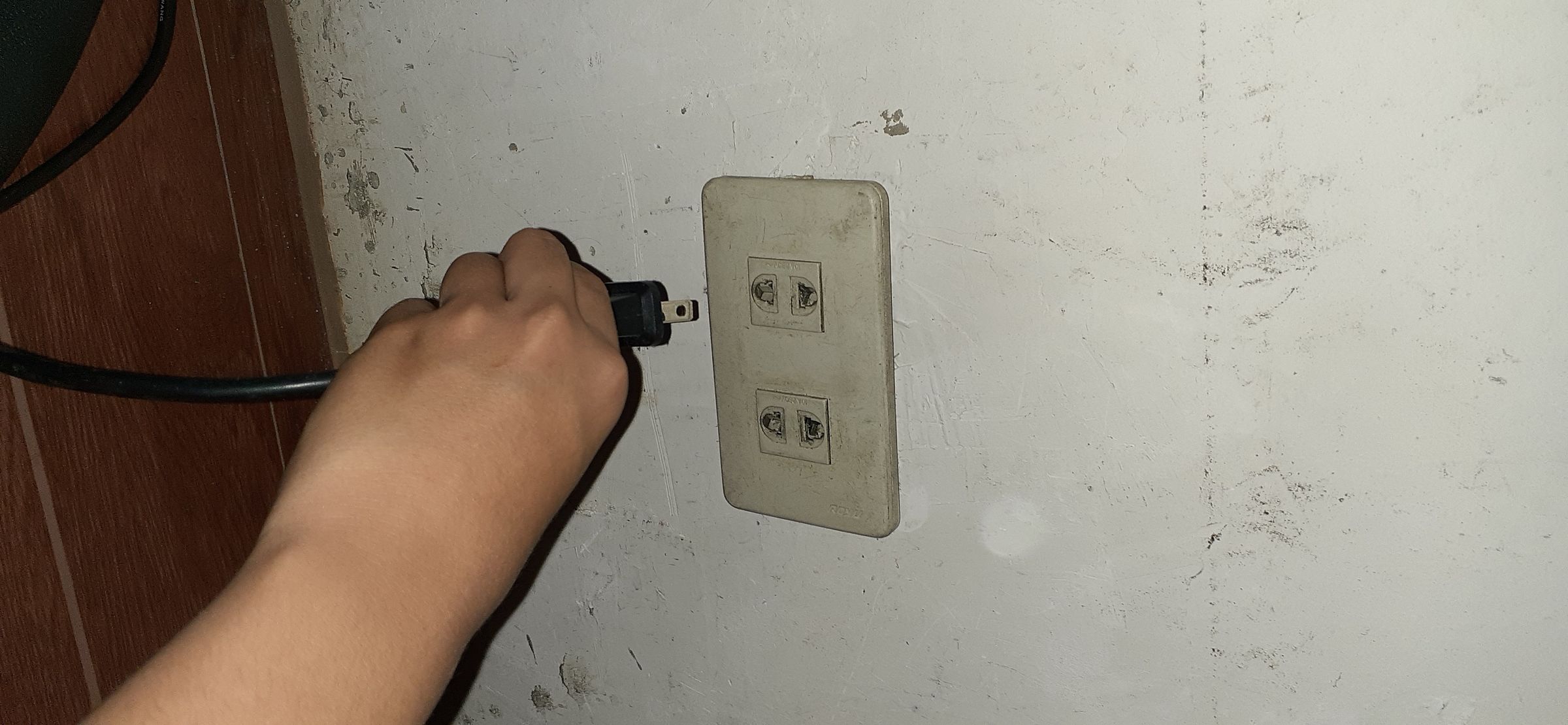 How to Assemble a Pedestal Electric Fan? : 12 Steps - Instructables