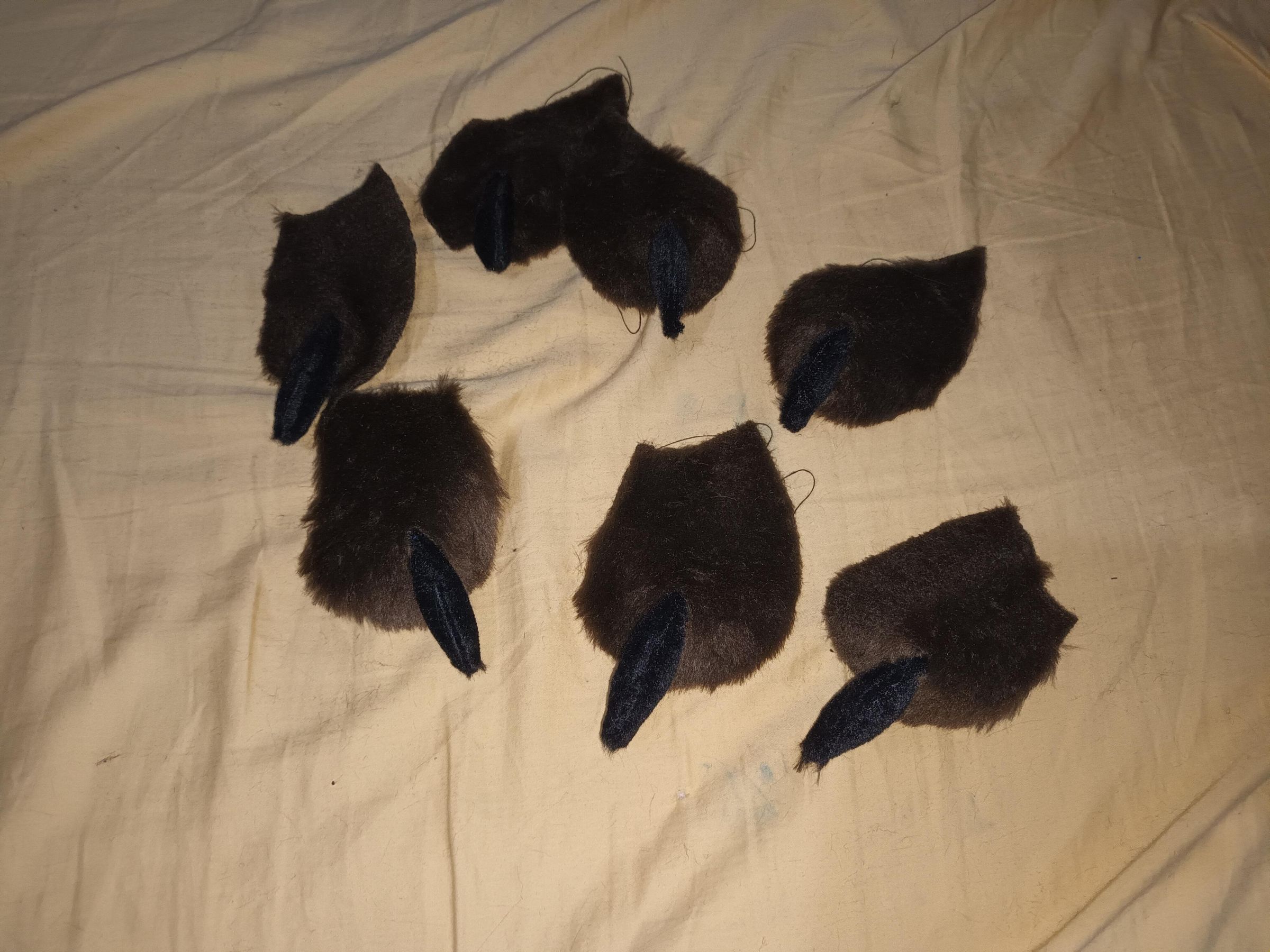 Theo Hand Paws : 9 Steps - Instructables