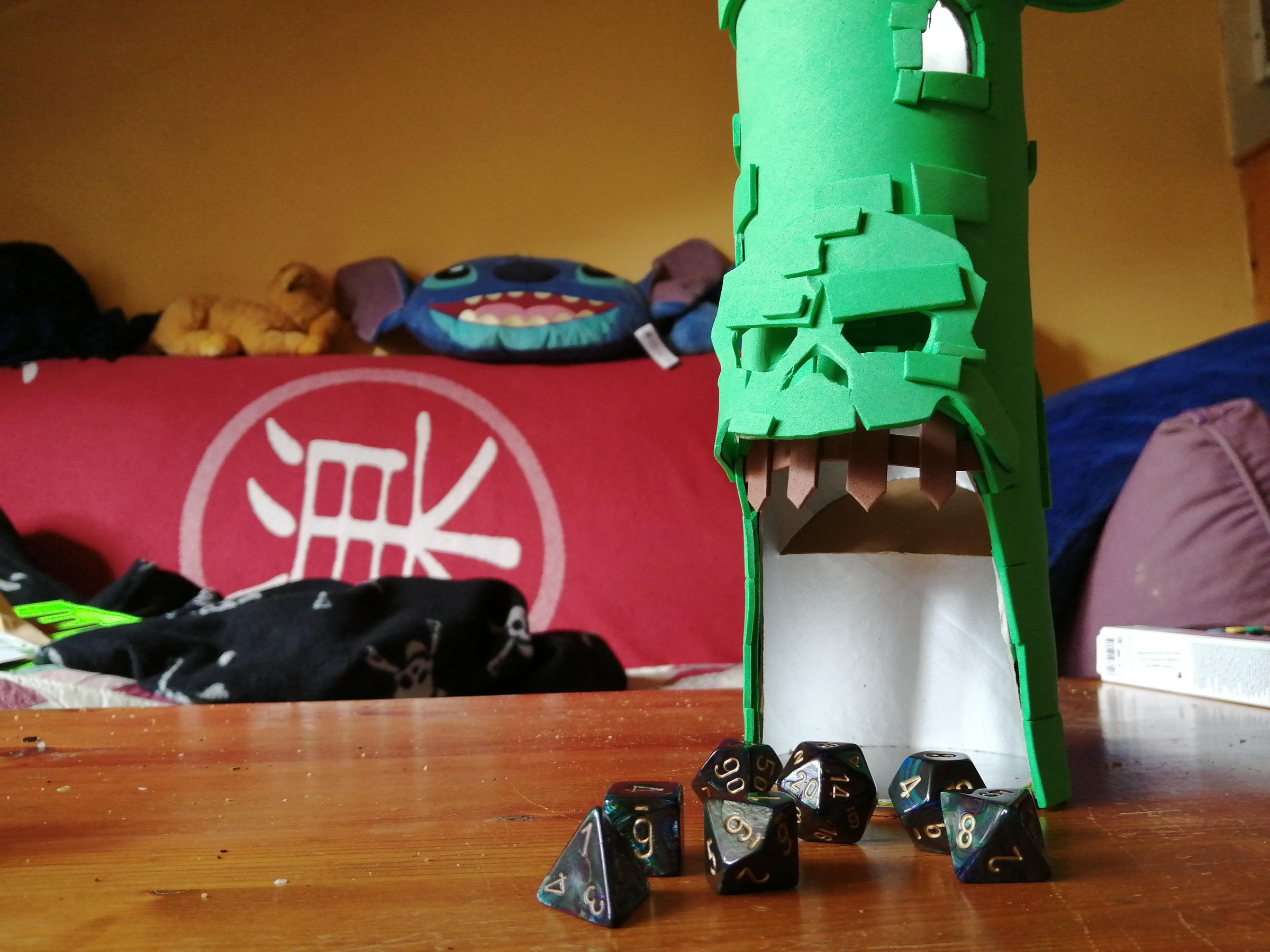 Pringles Tube Dice Tower : 9 Steps (with Pictures) - Instructables