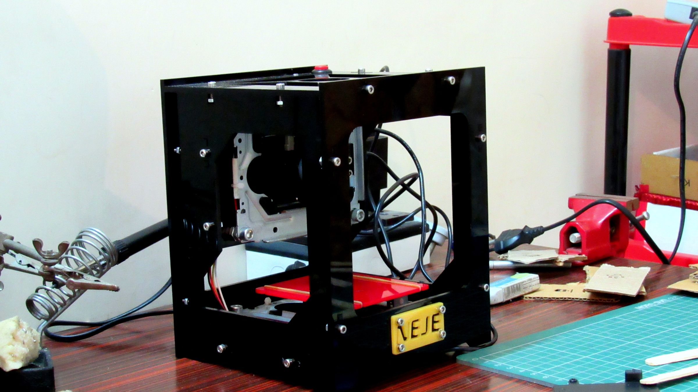 DIY LASER Engraving/Cutting for Dummies : 9 Steps - Instructables