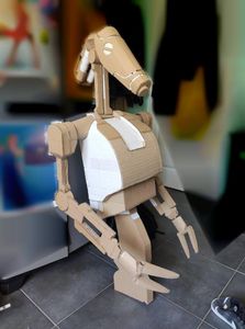 Cardboard Lifesize Battle Droid From Star Wars : 5 Steps - Instructables