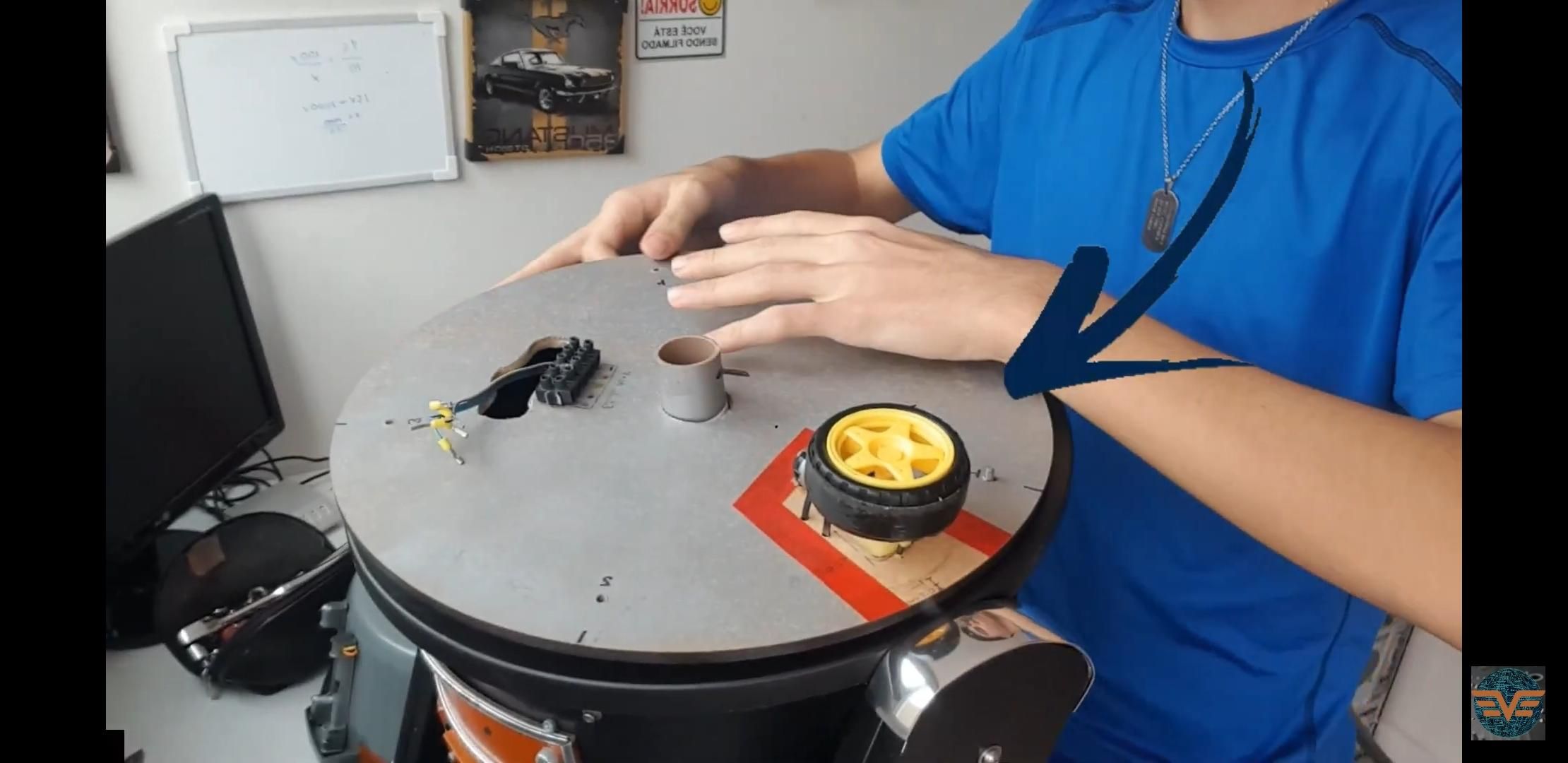 Homemade Real Size Astromech Droid : 5 Steps (with Pictures ...