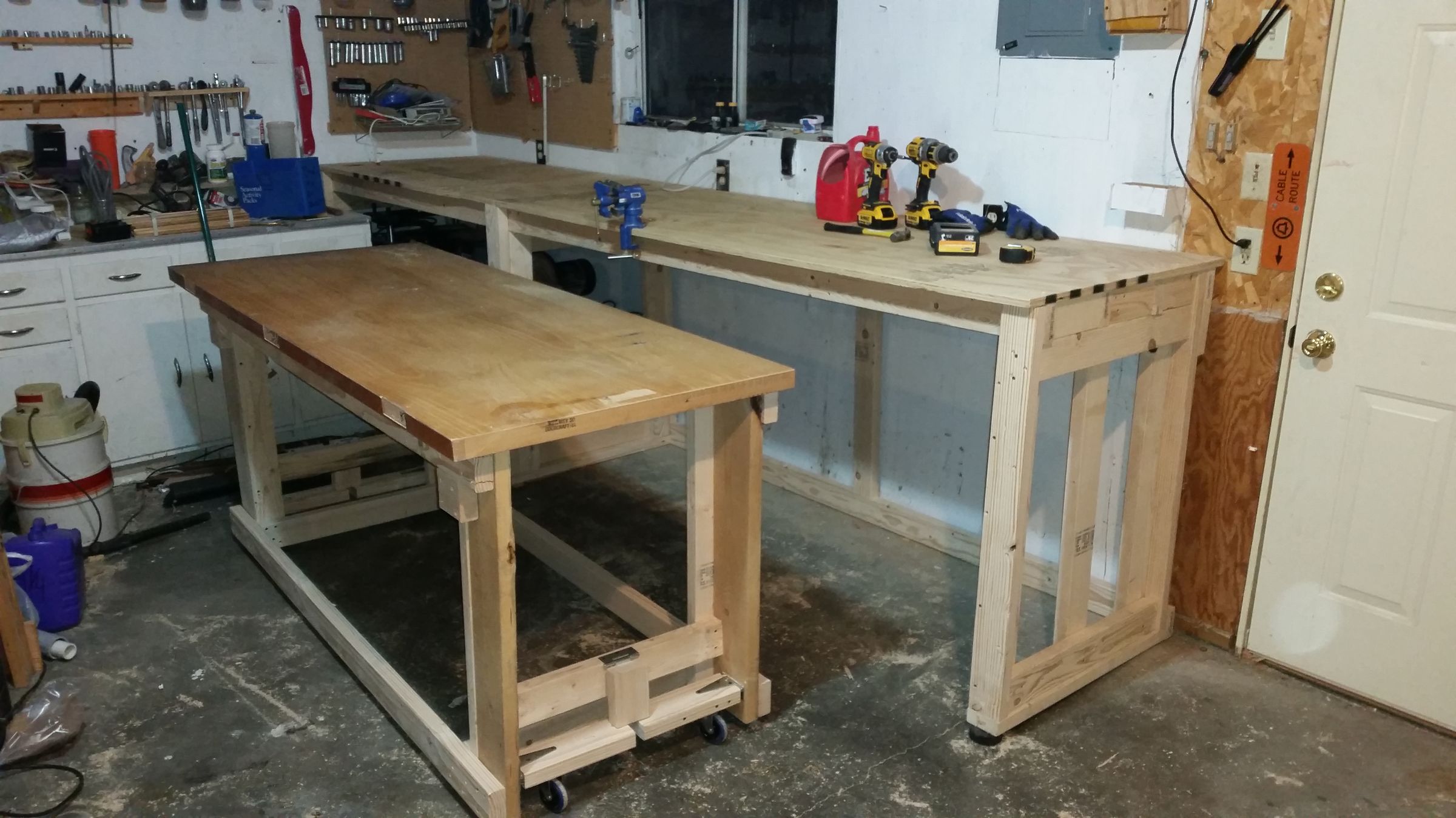 2x4 Work Bench With Nested Rolling Assembly Table : 10 Steps (with ...