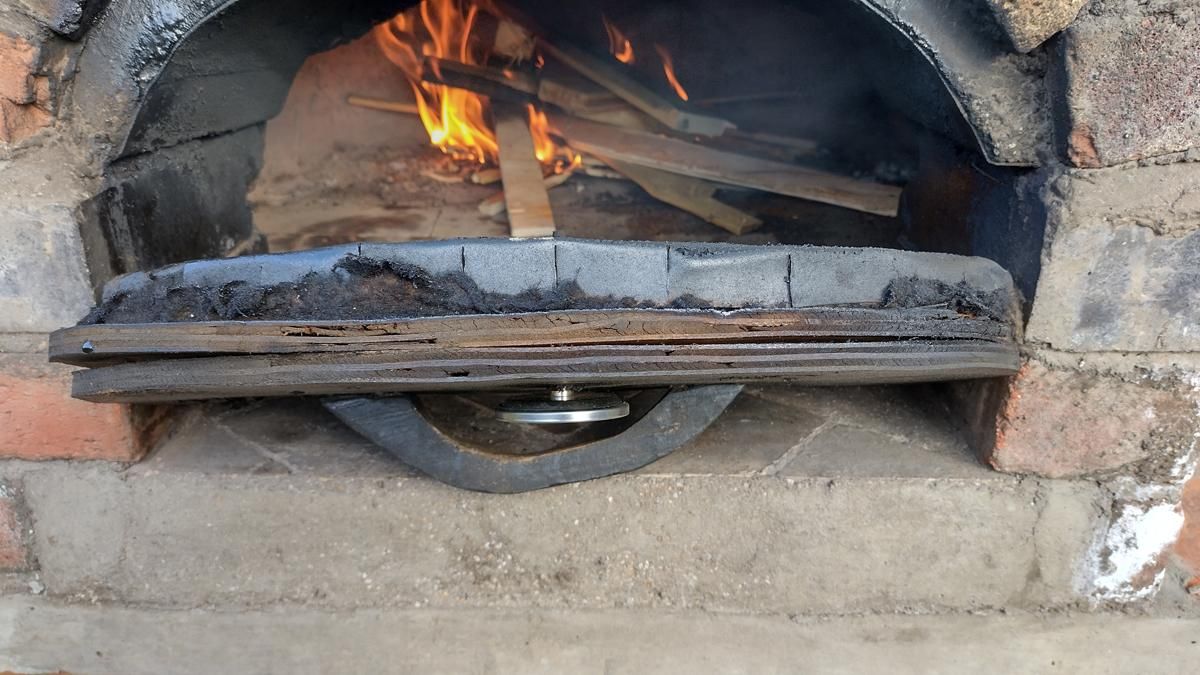 Super-insulated Black Glitterball Pizza Oven : 21 Steps (with Pictures ...
