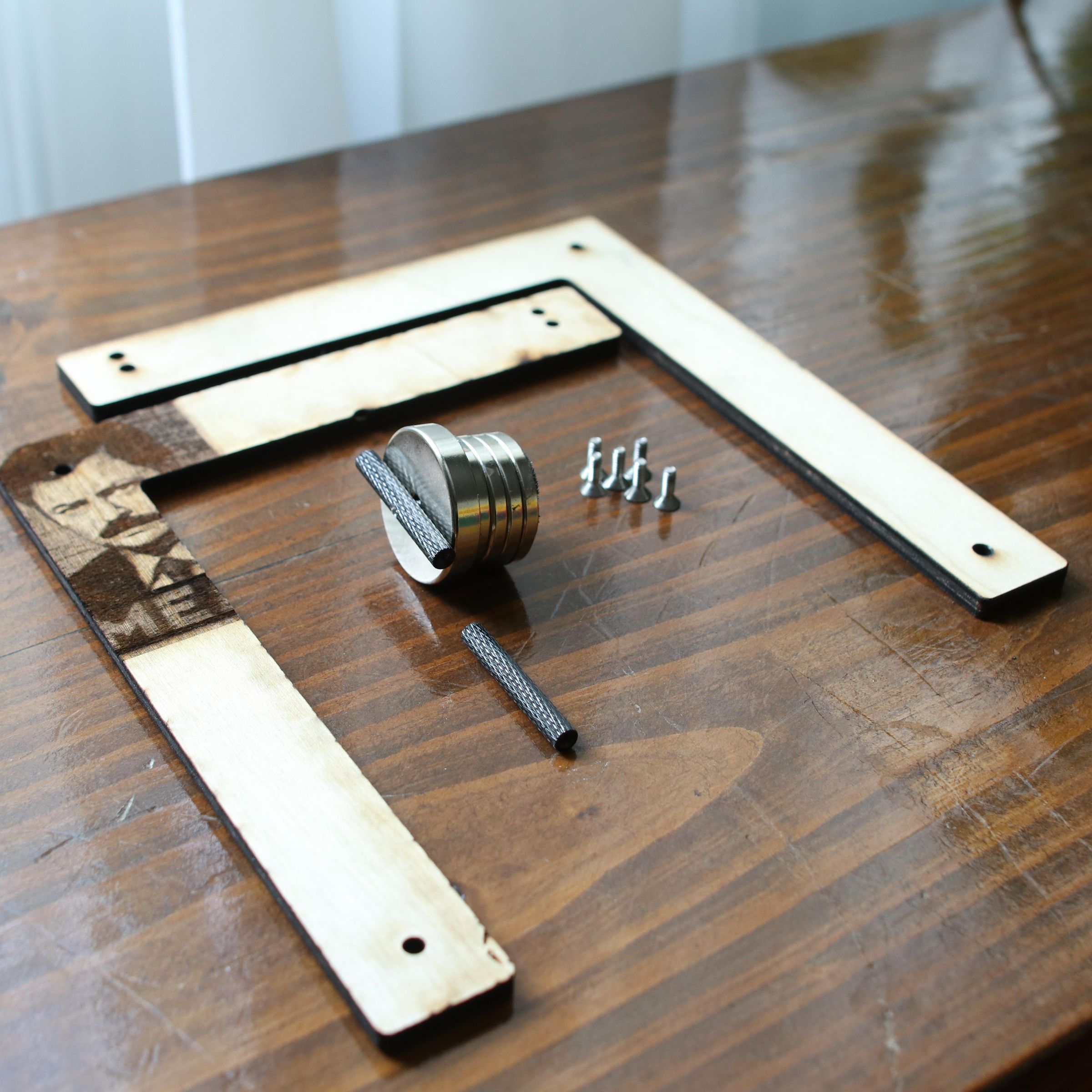 Floating Rocket Desktop Display : 6 Steps (with Pictures) - Instructables