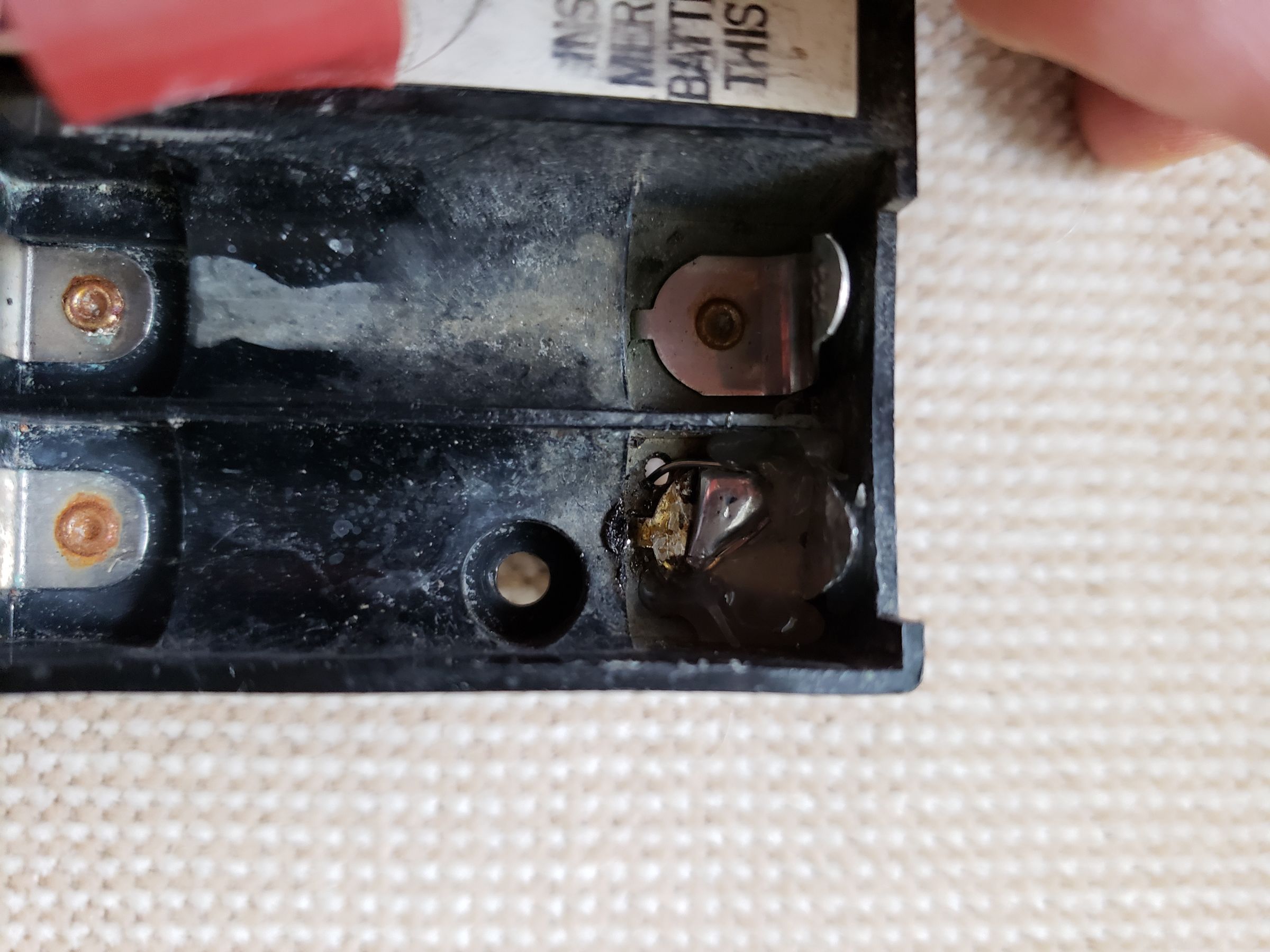 Bringing a 1955 Transistor Radio Back to Life : 7 Steps - Instructables