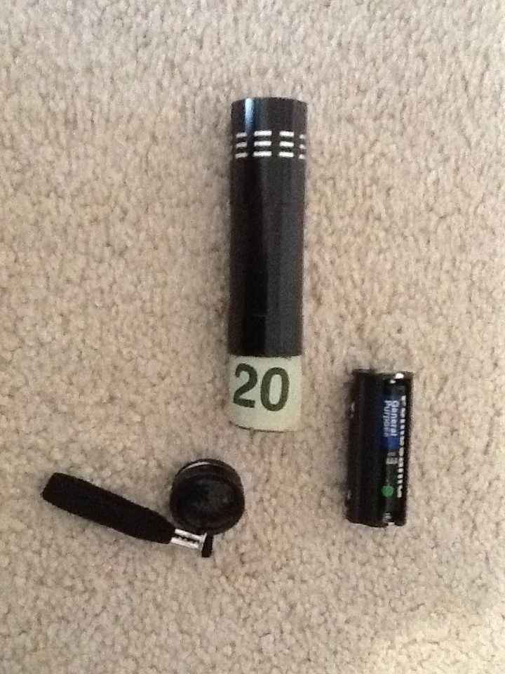 Secret Flashlight Wallet : 5 Steps - Instructables