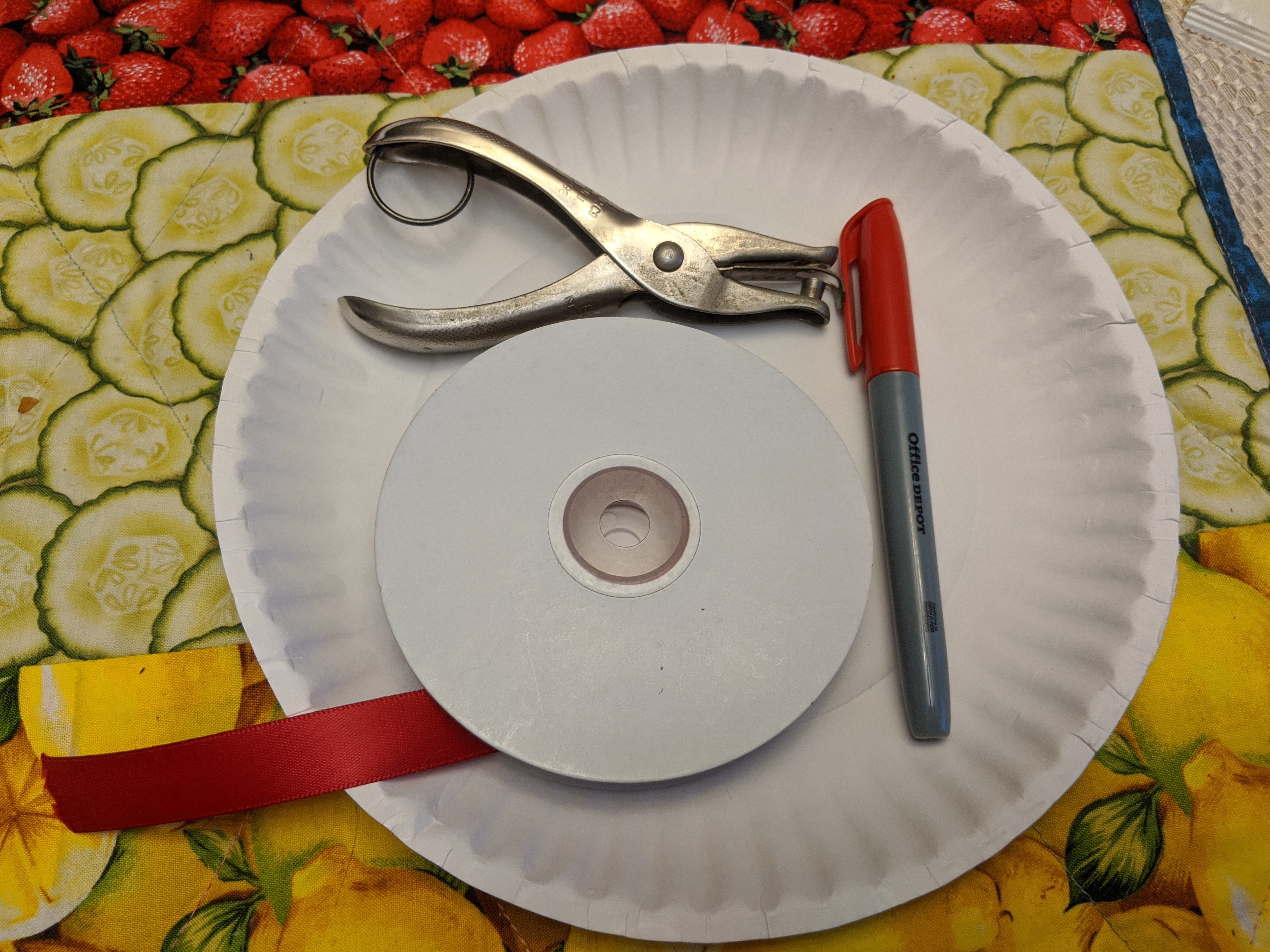 Clara Barton Nurse Caps : 12 Steps - Instructables