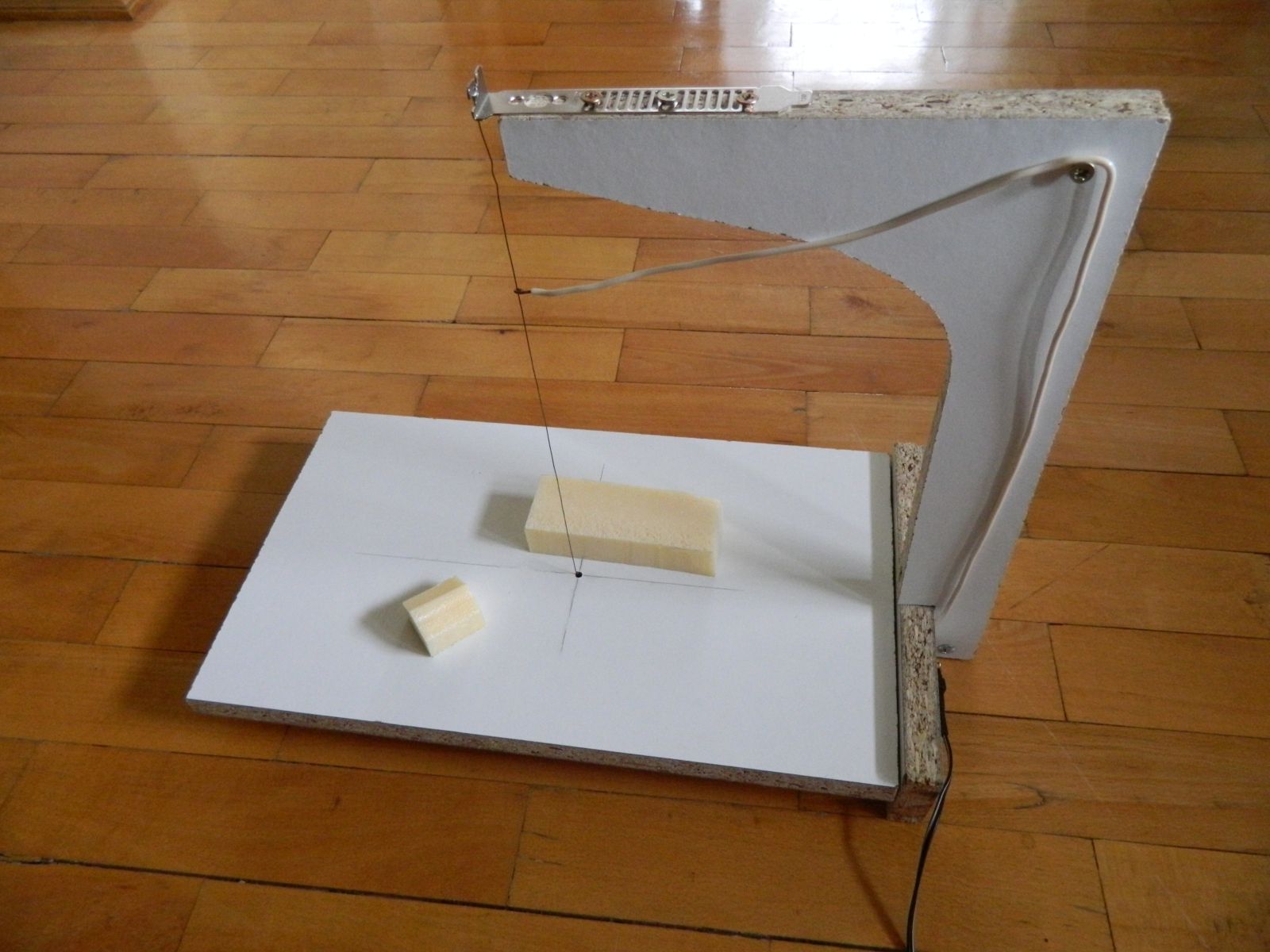 Simple Styrofoam Hot Wire Cutter : 10 Steps - Instructables